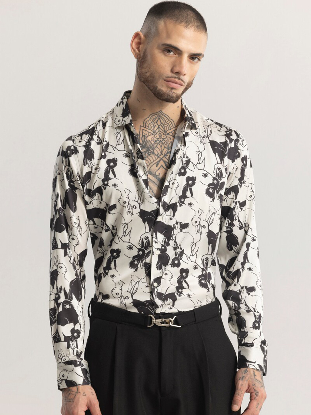 Buy Snitch Spread Collar Long Sleeves Straight Slim Fit Floral Printed ...