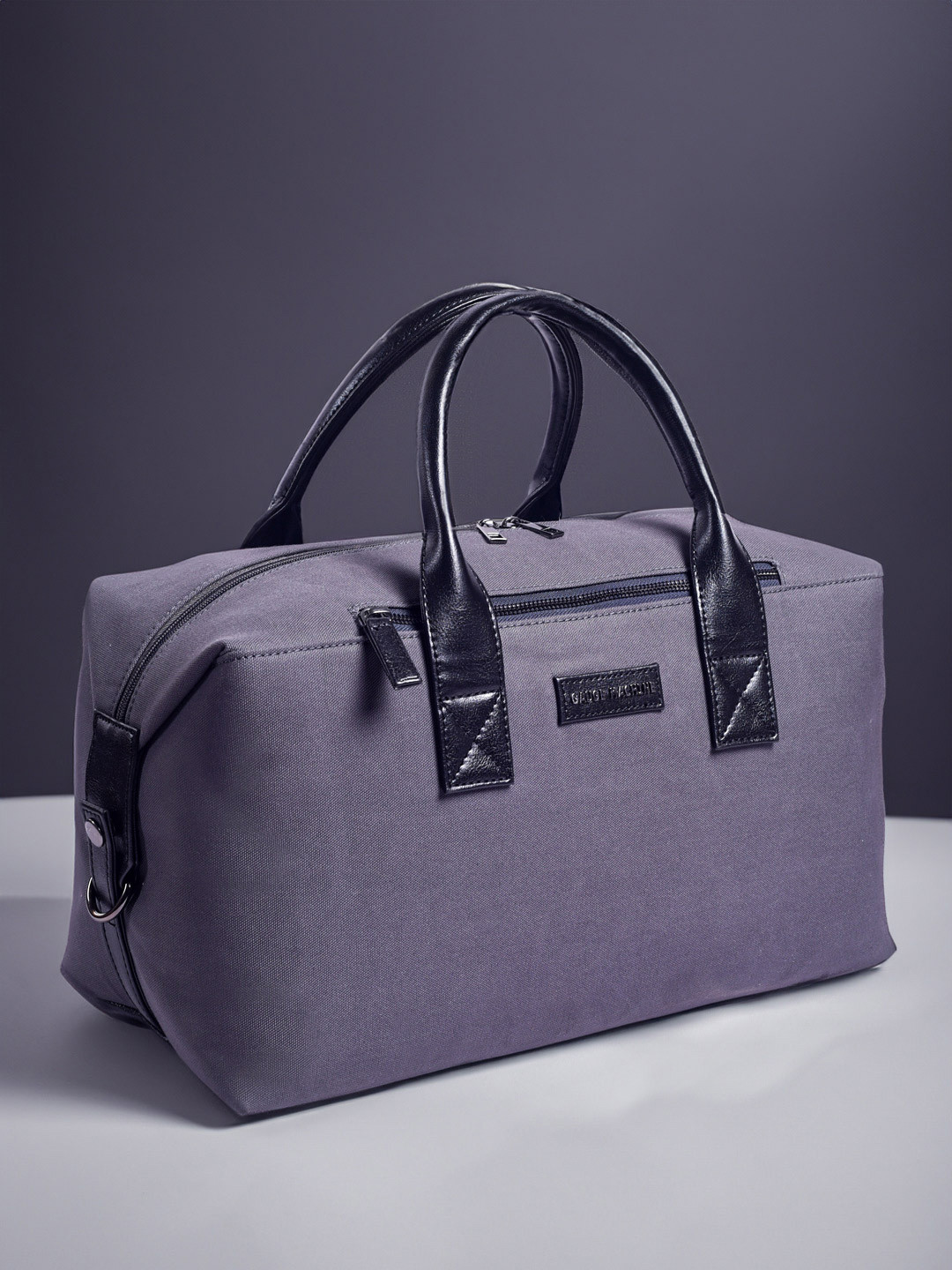Buy Gauge Machine Grey Duffle Bag - Duffel Bag for Unisex 29370340 | Myntra