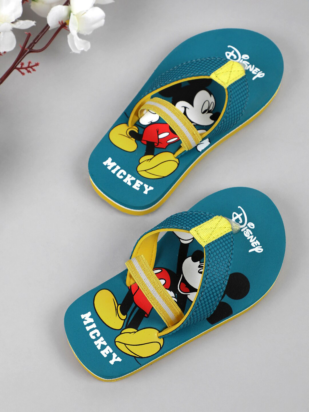 Buy Kids Ville Boys Mickey & Friends Printed Rubber Thong Flip Flops ...