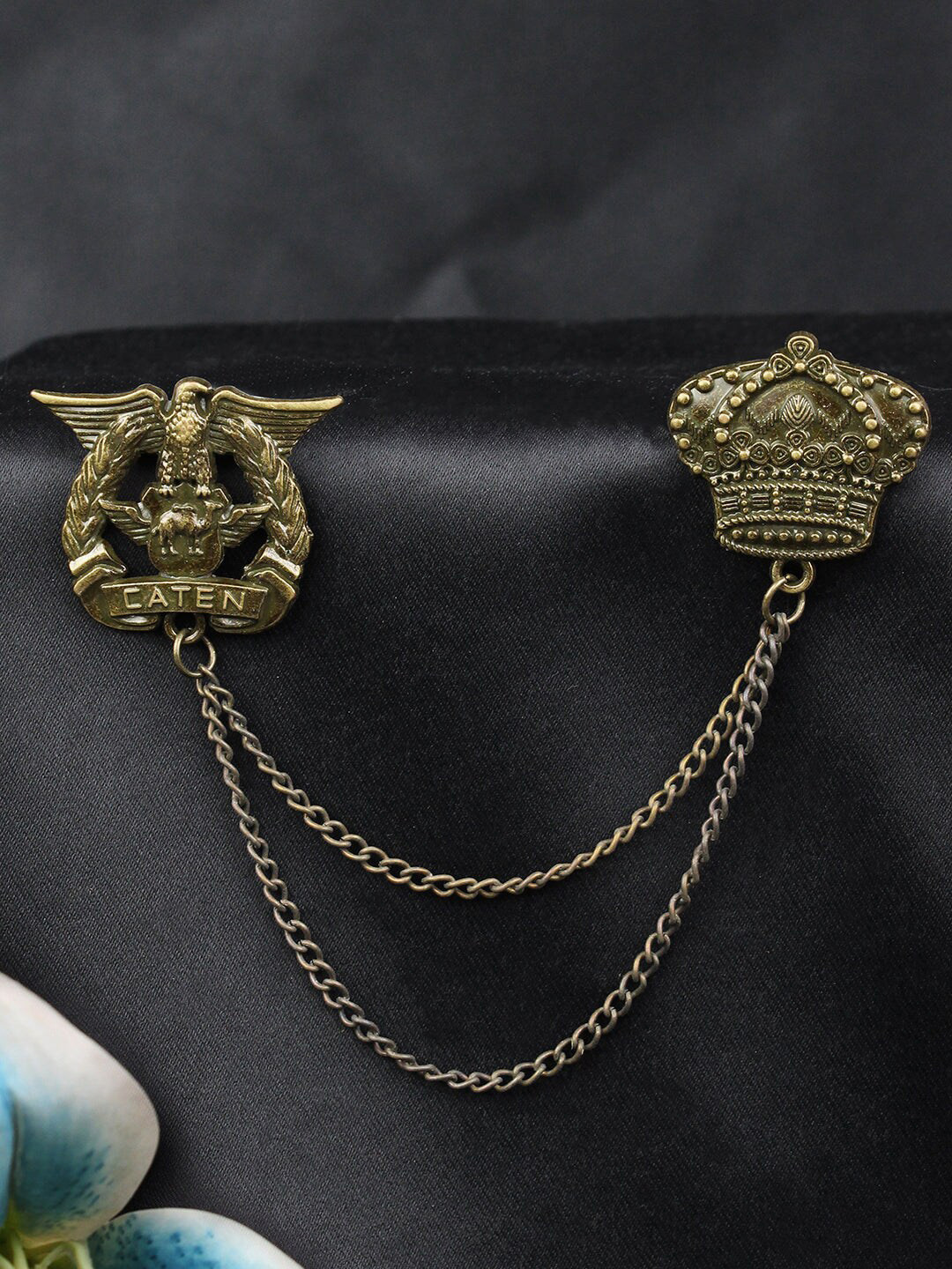 Buy Kavove Men Royal Linkage Crown Caten Statement Brooch - Brooch for Men 29391842 | Myntra