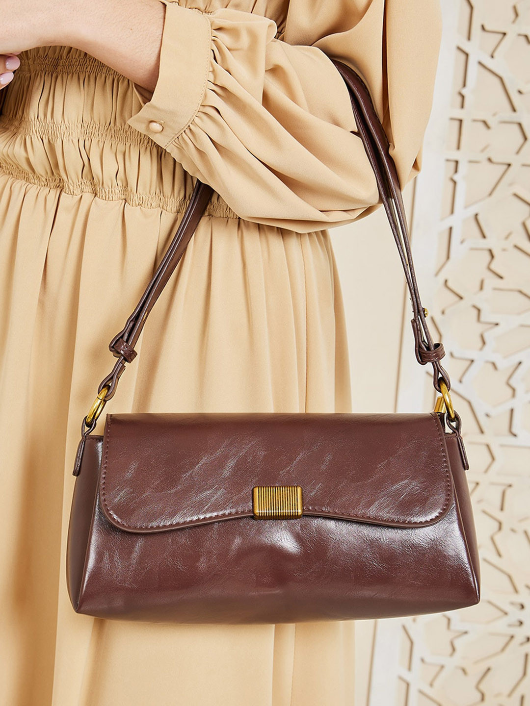 Buy Styli Gold Plated Design Shoulder Bag - Handbags for Women 29405456 ...