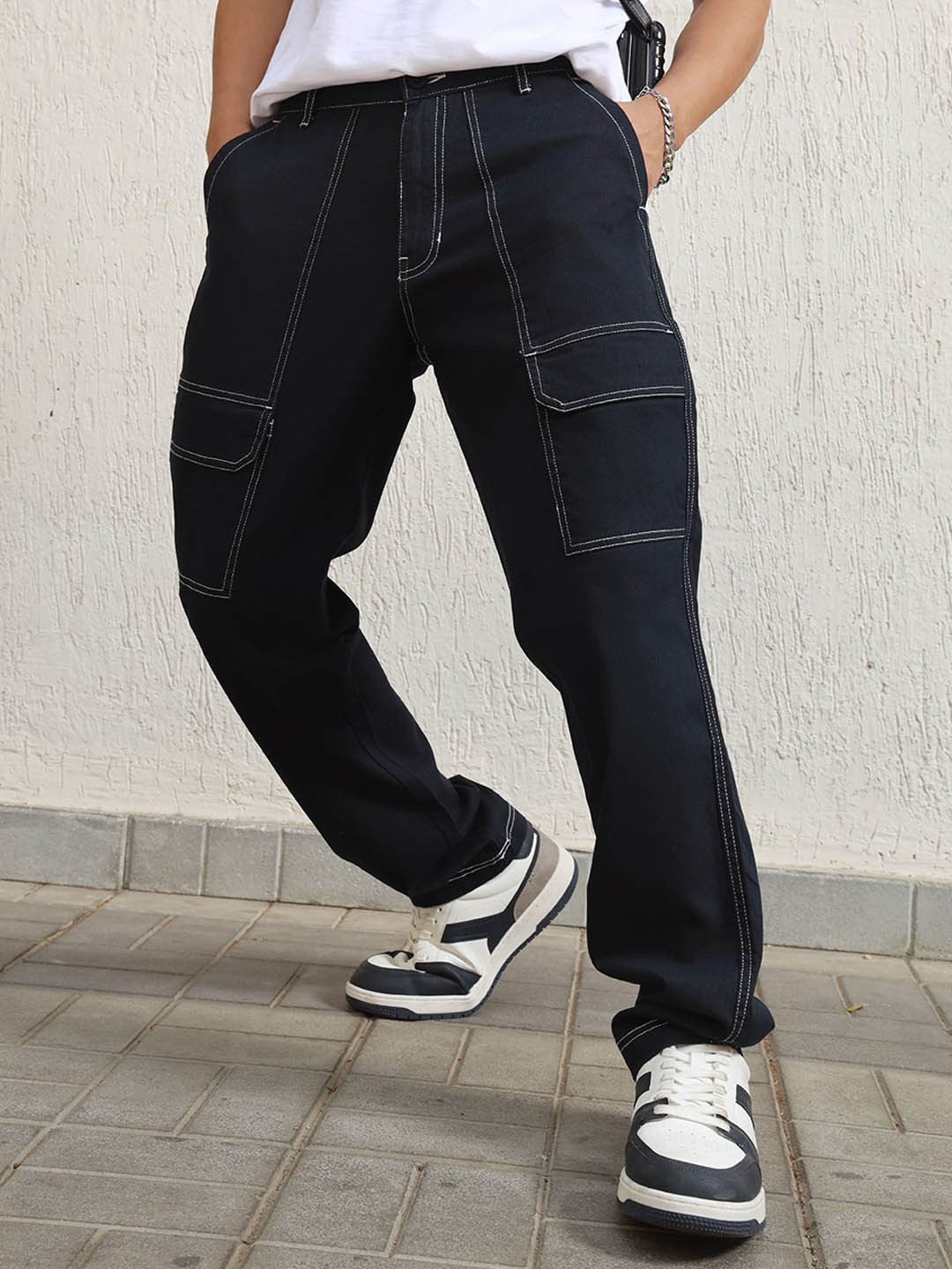Buy Hubberholme Men Relaxed Straight Leg Loose Fit Cargo Trousers ...