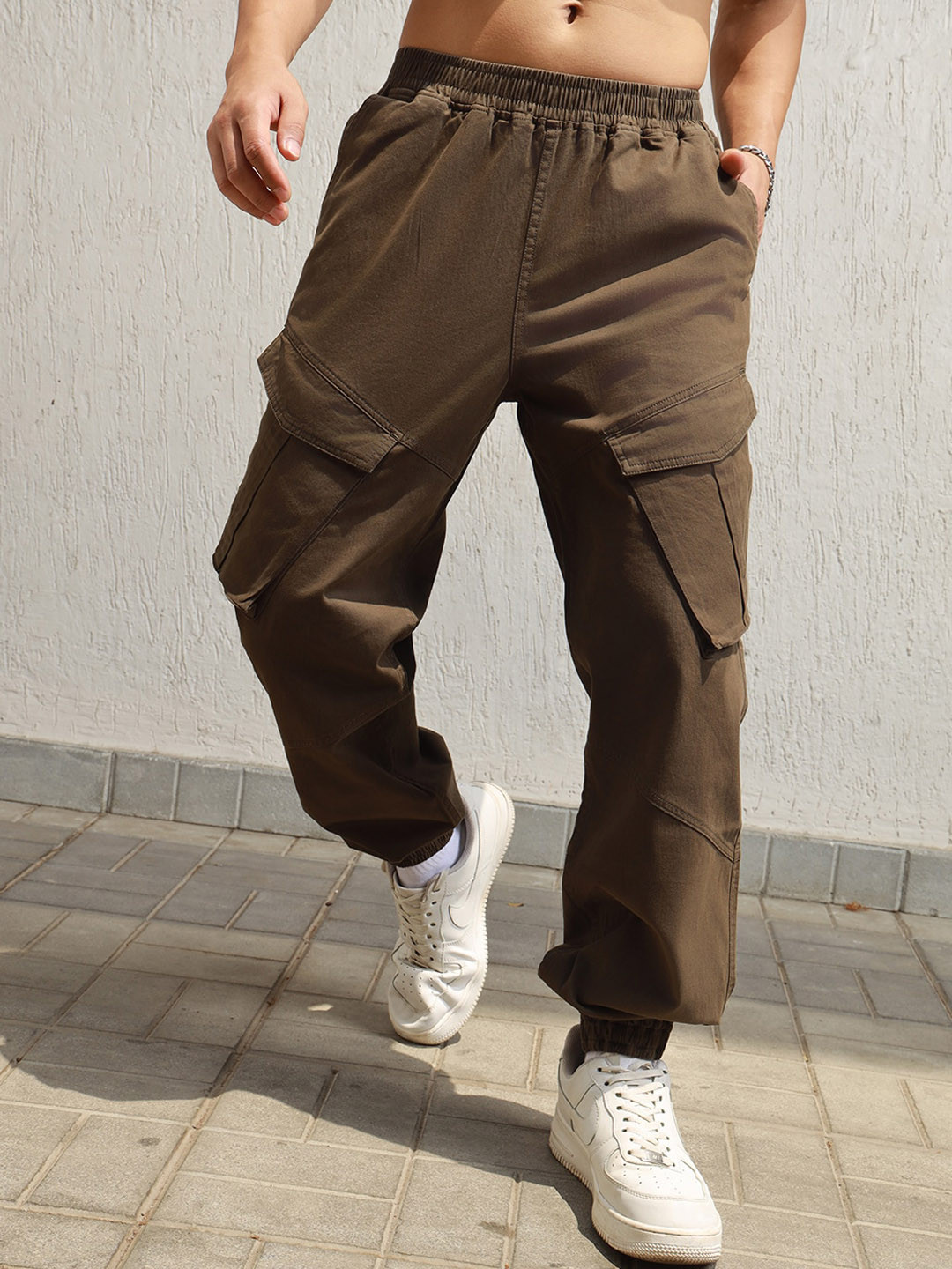 Buy Hubberholme Men Relaxed Straight Leg Loose Fit Mid Rise Cotton ...