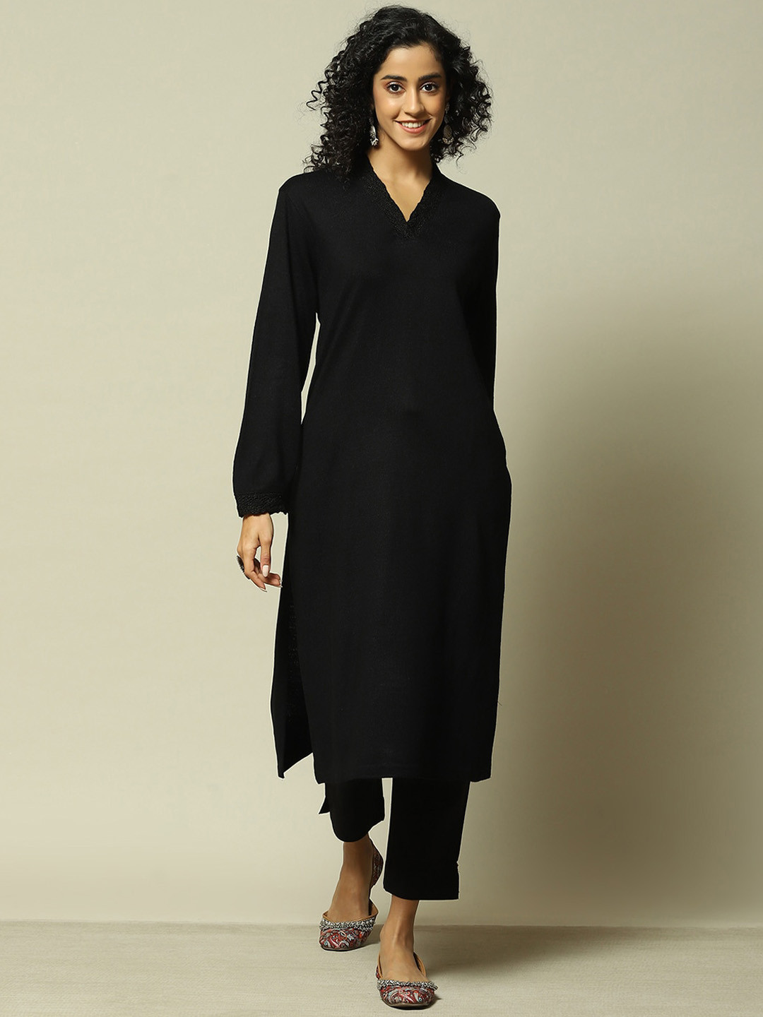 Buy Rangriti Embellished V Neck Strigth Kurta - Kurtas for Women ...