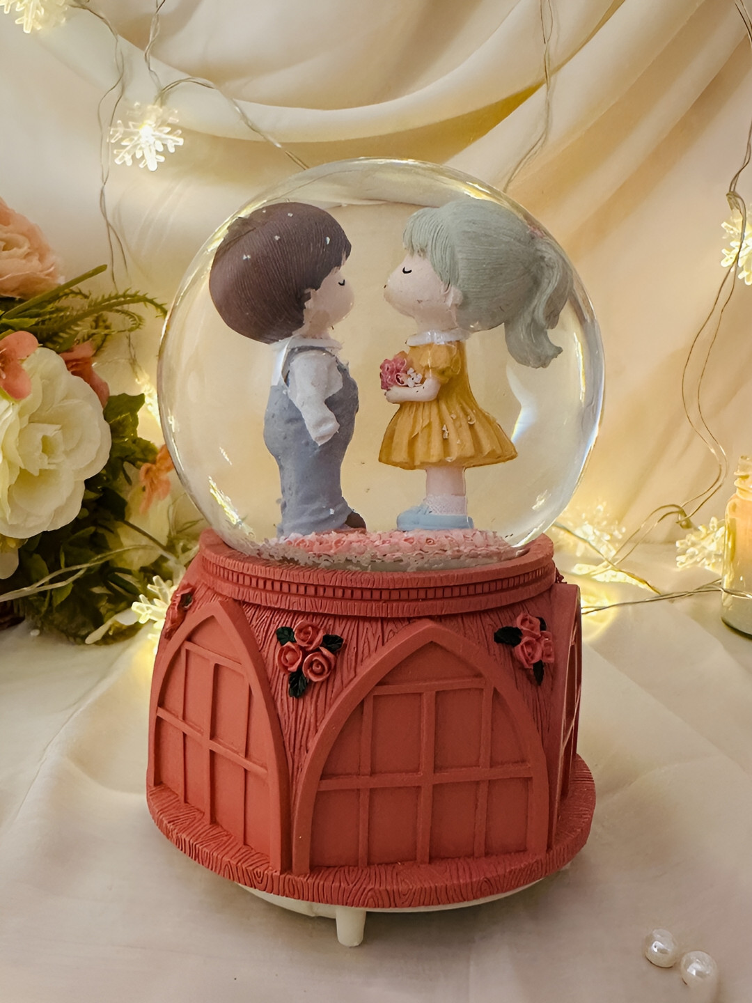 Buy Giftii Orange Small Figurine Couple Snow Dome Showpiece ...