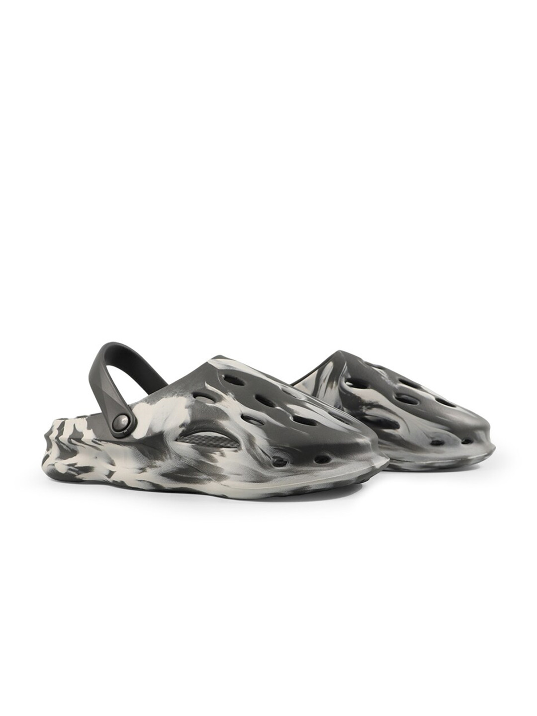 Buy SPIFFERS Men Croslite Clogs - Flip Flops for Men 29643814 | Myntra