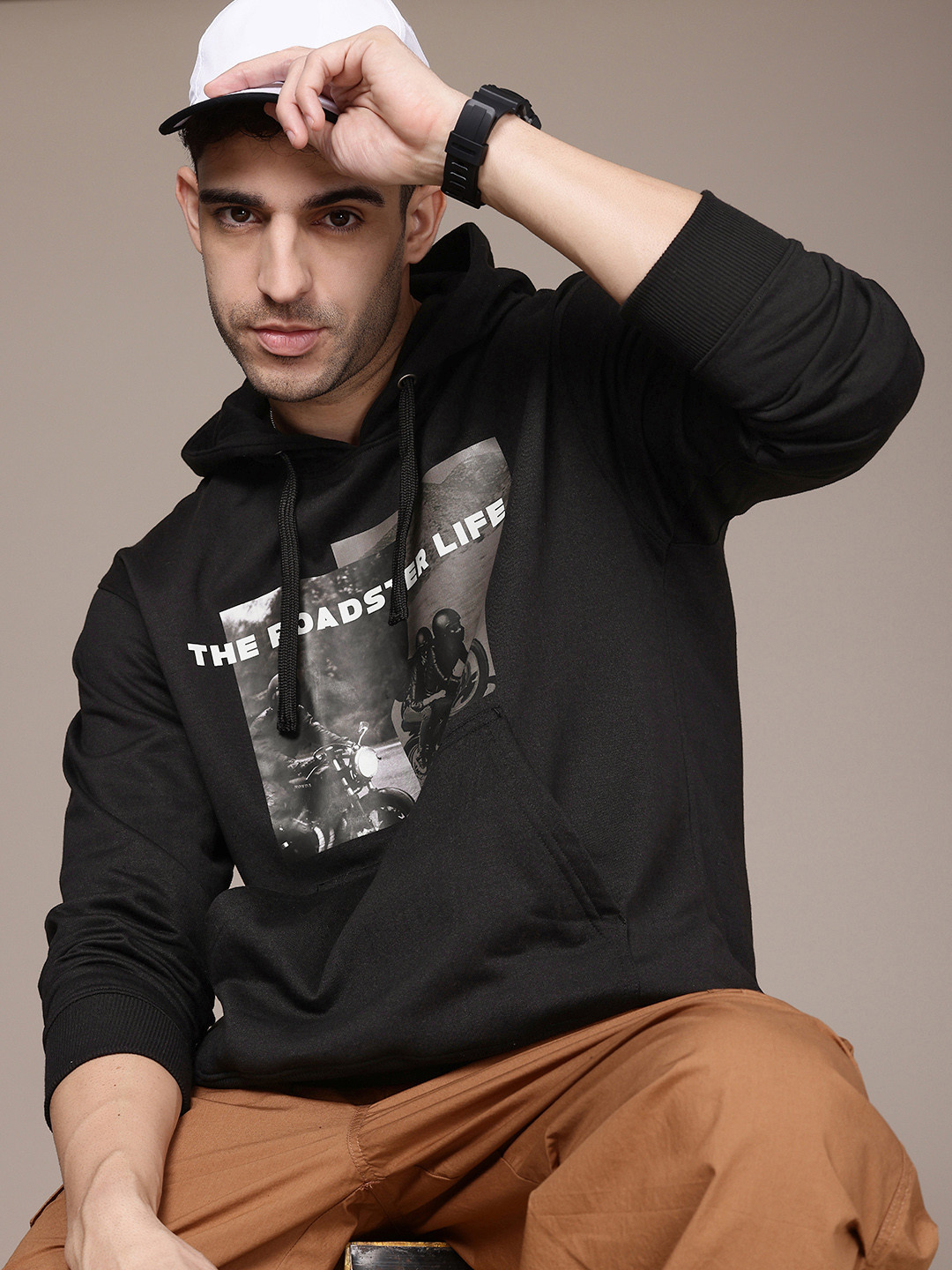 Buy The Roadster Life Co. Graphic Printed Hooded Relaxed Fit Sweatshirt - Sweatshirts for Men ...