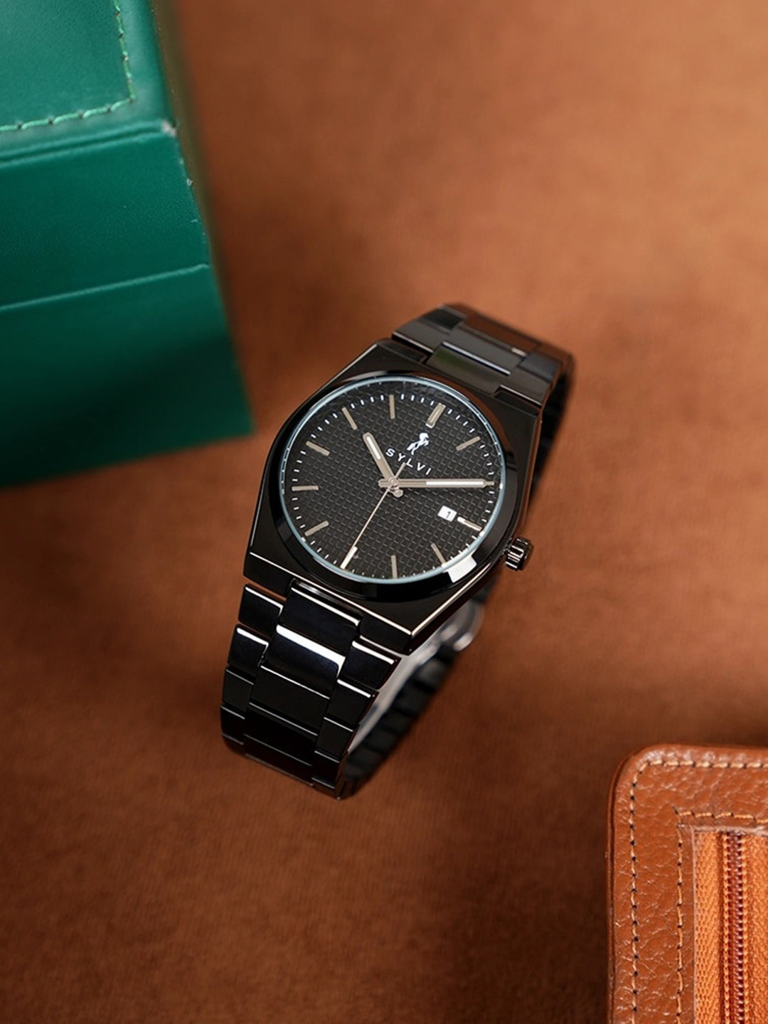 Buy Sylvi Men Embellished Dial & Stainless Steel Bracelet Style Straps Analogue Multi Function ...