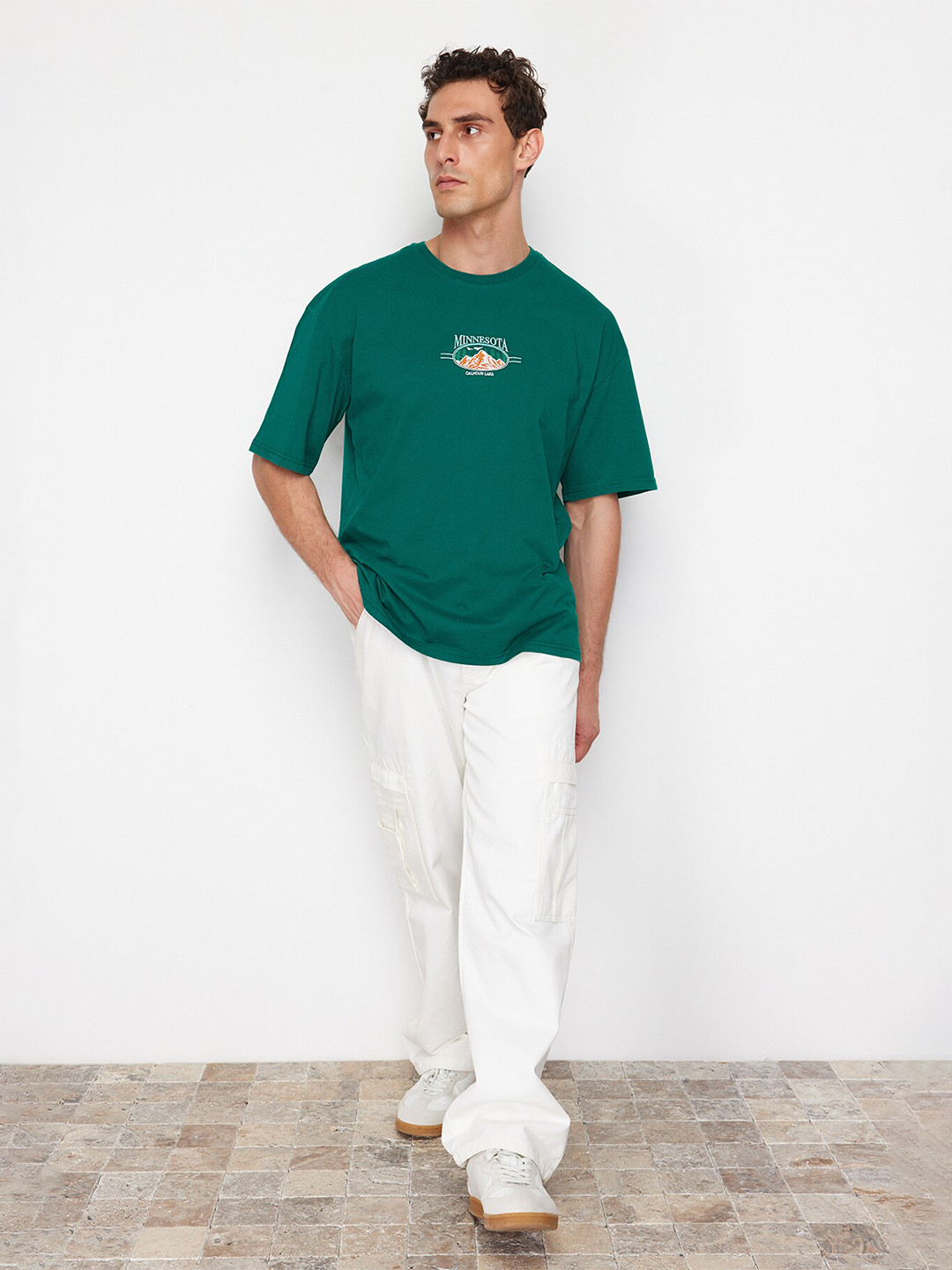 Buy Trendyol Men Applique T Shirt - Tshirts for Men 29700912 | Myntra