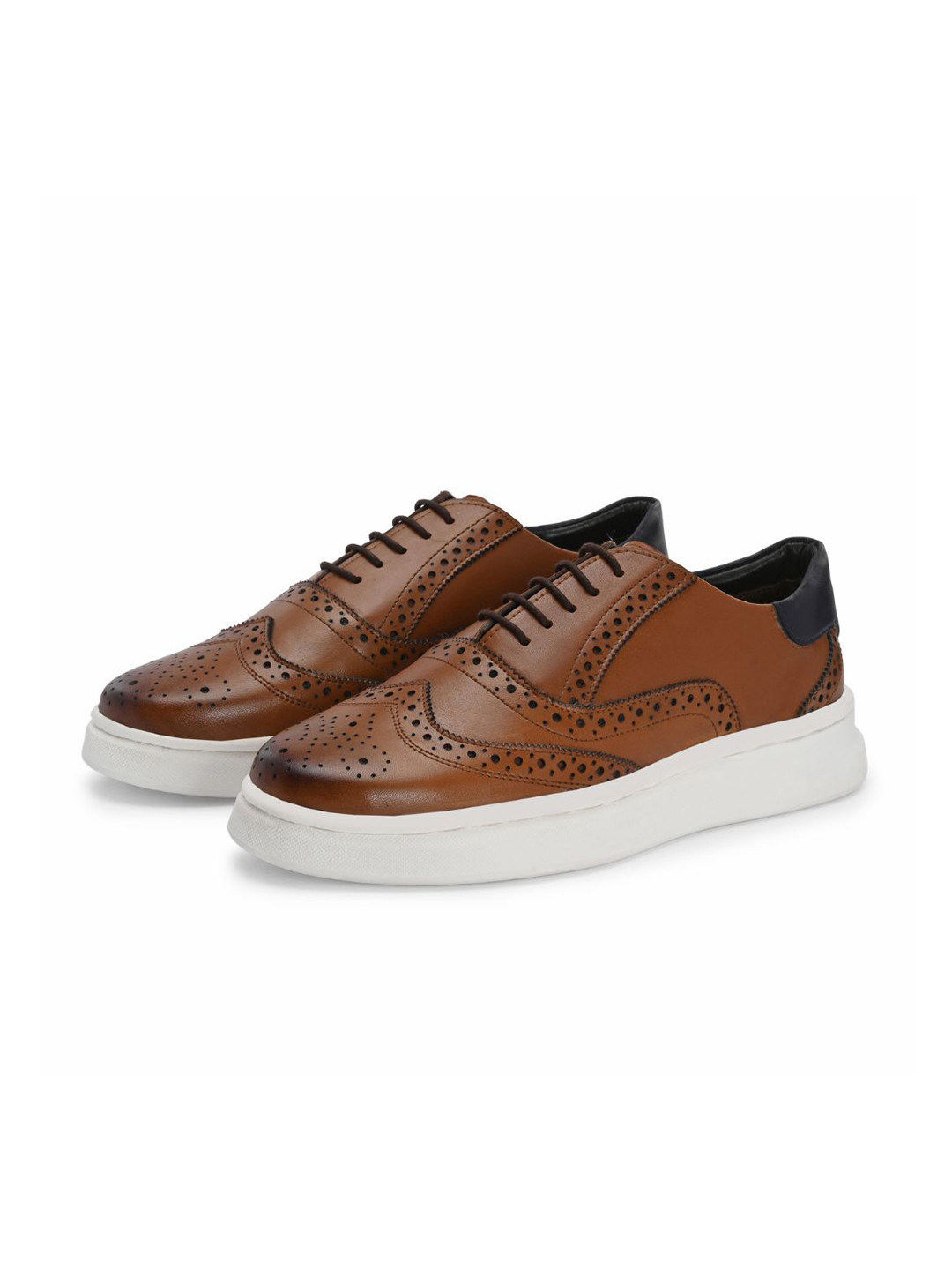Buy LEGWORK Men Textured Round Toe Comfort Insole Leather Sneakers ...