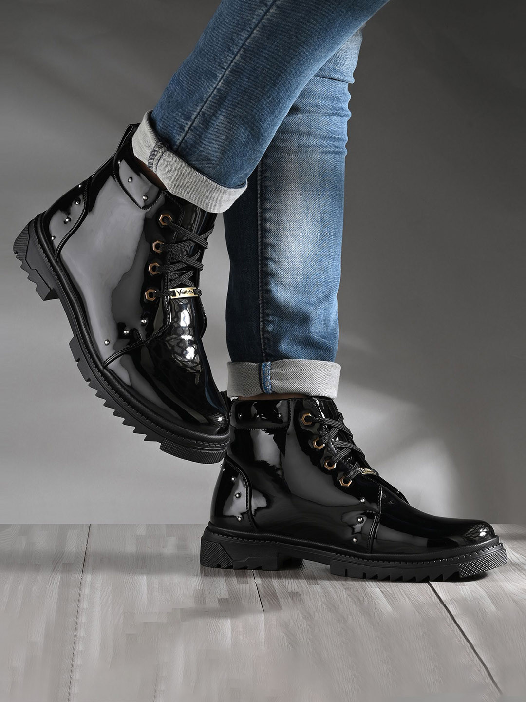 Buy Vellinto Men Round Toe Regular Boots - Boots for Men 29753730 | Myntra