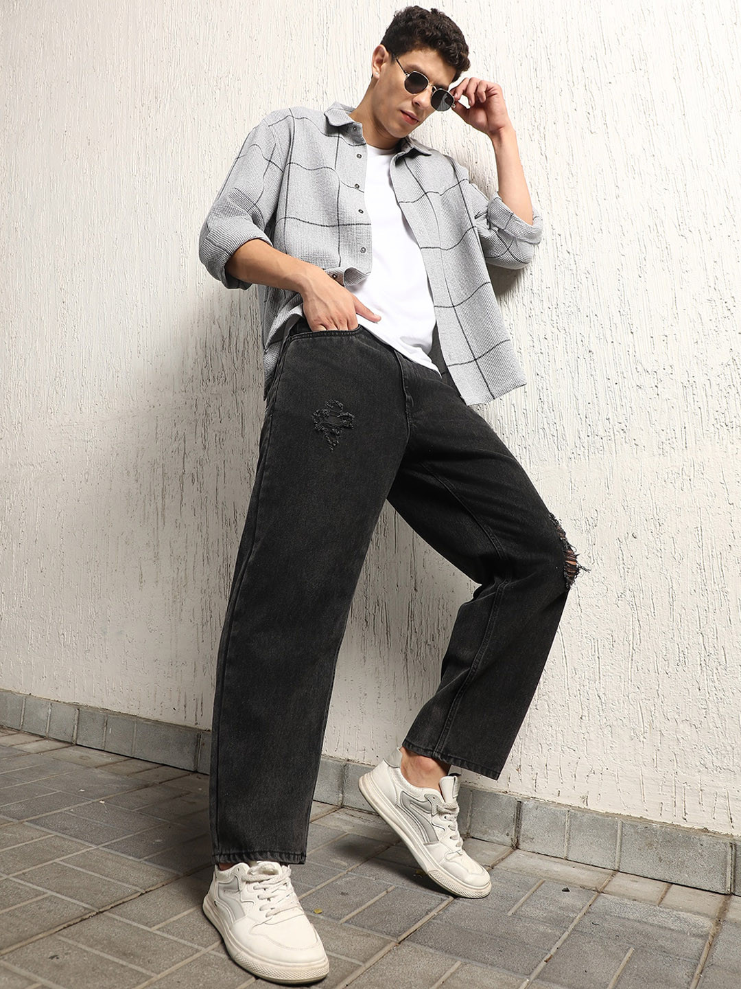 Buy Hubberholme Men Relaxed Fit Low Distress Heavy Fade Pure Cotton ...