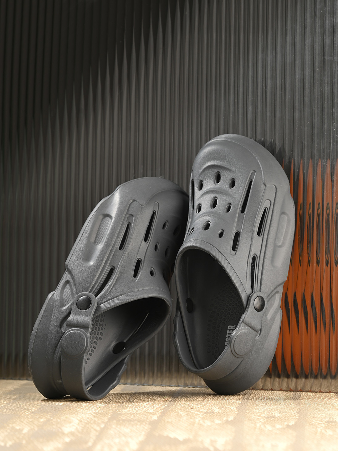 Buy The Roadster Lifestyle Co. Men Comfort Lightwieght Clogs - Flip ...