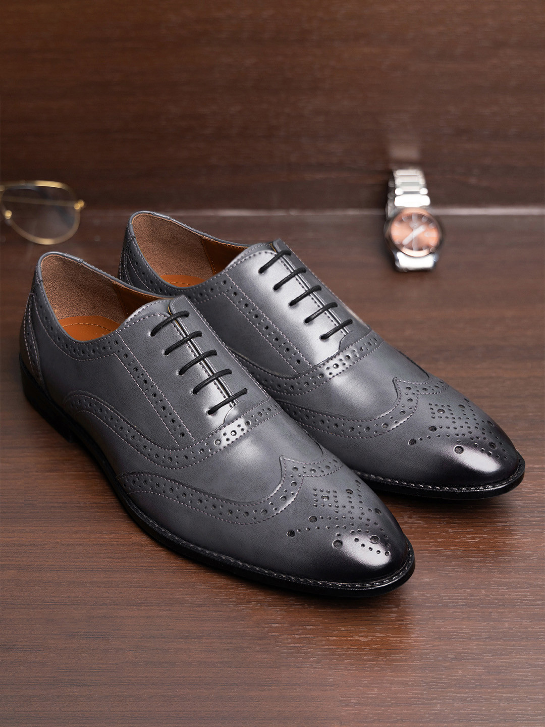 Buy LOUIS STITCH Men Textured Formal Lace Up Brogue Shoes - Formal ...