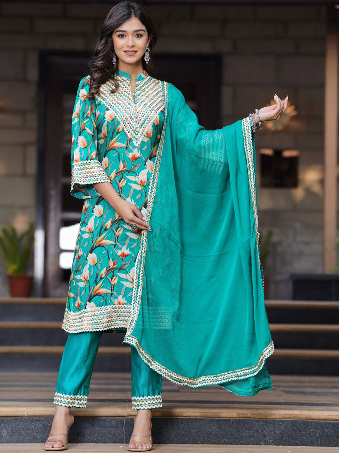 Buy Hatheli Women Floral Printed Regular Gotta Patti Kurta With ...