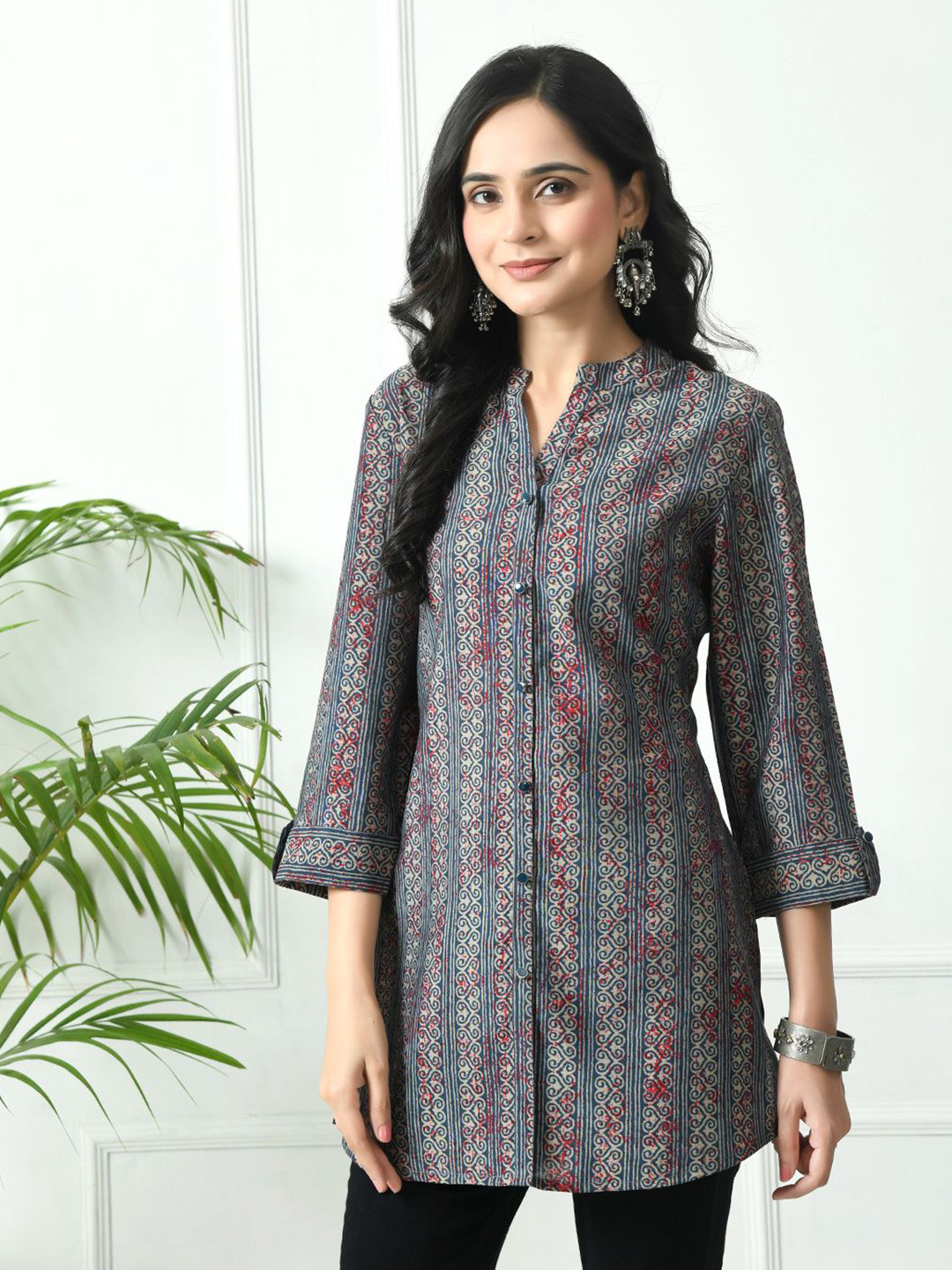Buy MEESAN Mandarin Collar Printed Embellished Tunic - Tunics for Women 29946026 | Myntra