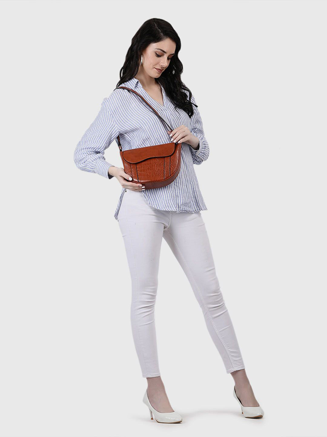 Buy LA ELLORE Women Solid Vegan Leather Bucket Handheld Bag - Handbags ...