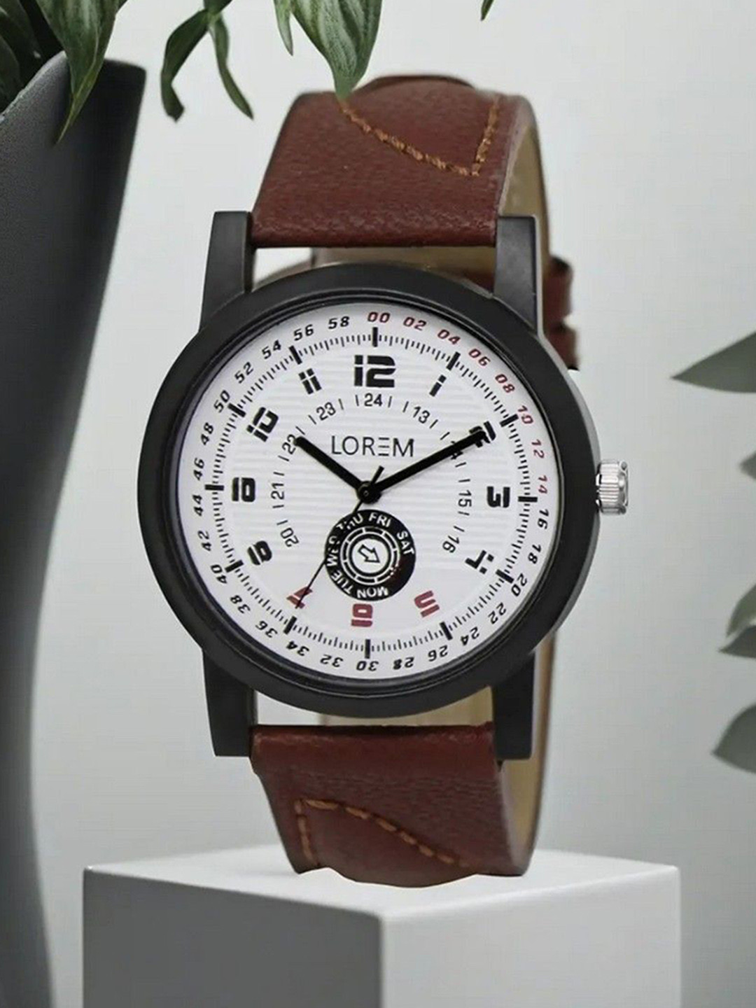 Buy LOREM Men Dial & Straps Analogue Textured Watch LR11 A - Watches for Men 30000242 | Myntra