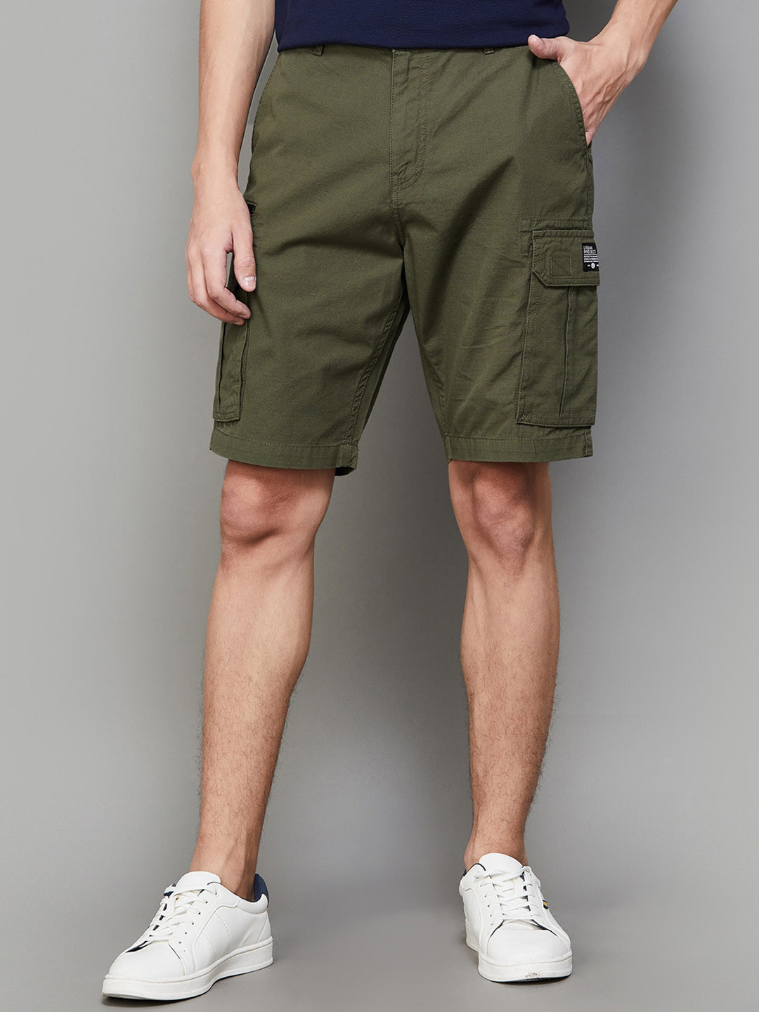 Buy Bossini Men Cargo Shorts - Shorts for Men 30012773 | Myntra