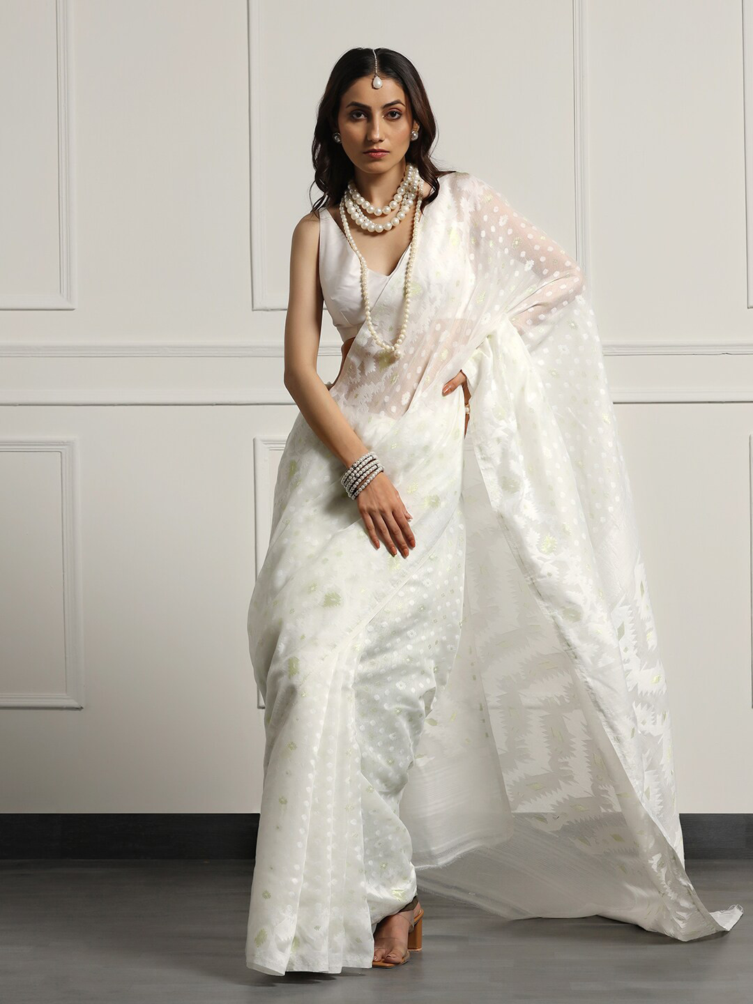 Buy ADITRI Handloom Woven Design Zari Pure Silk Jamdani Saree - Sarees ...