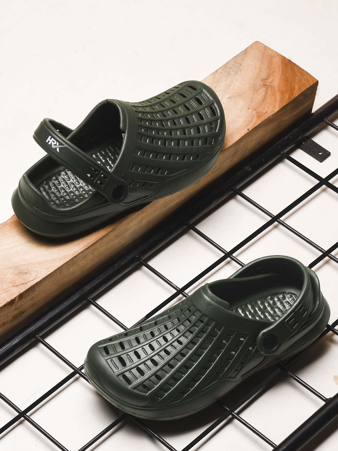 Buy HRX By Hrithik Roshan Men Olive Green Rubber Clogs - Flip Flops for ...