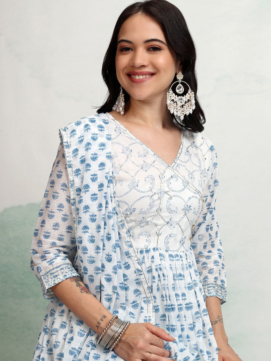 Buy Vishudh Ethnic Motifs Embroidered Gotta Patti Pure Cotton Kurta ...