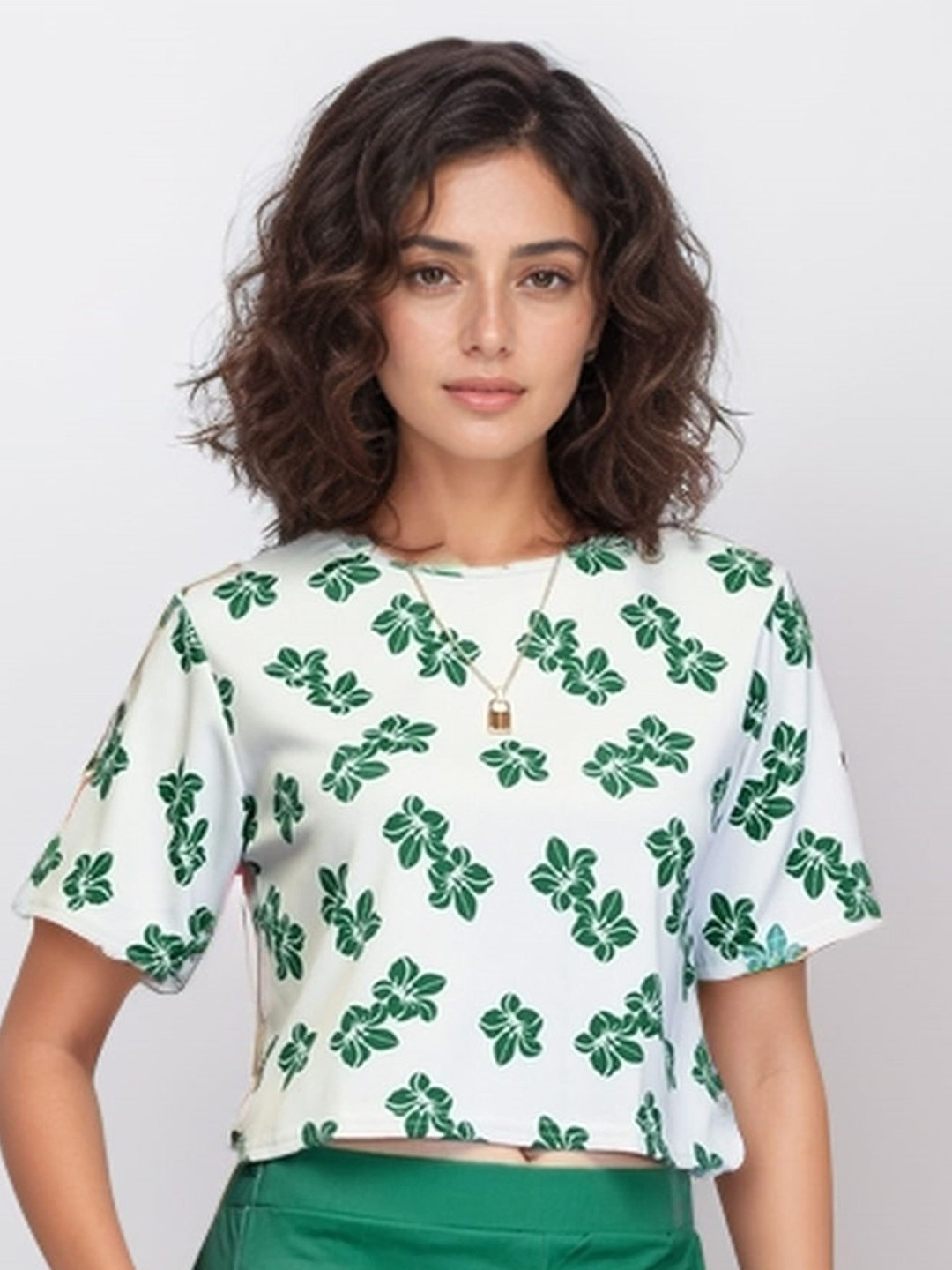 Buy DressBerry Floral Printed Crop Top - Tops for Women 30093021 | Myntra