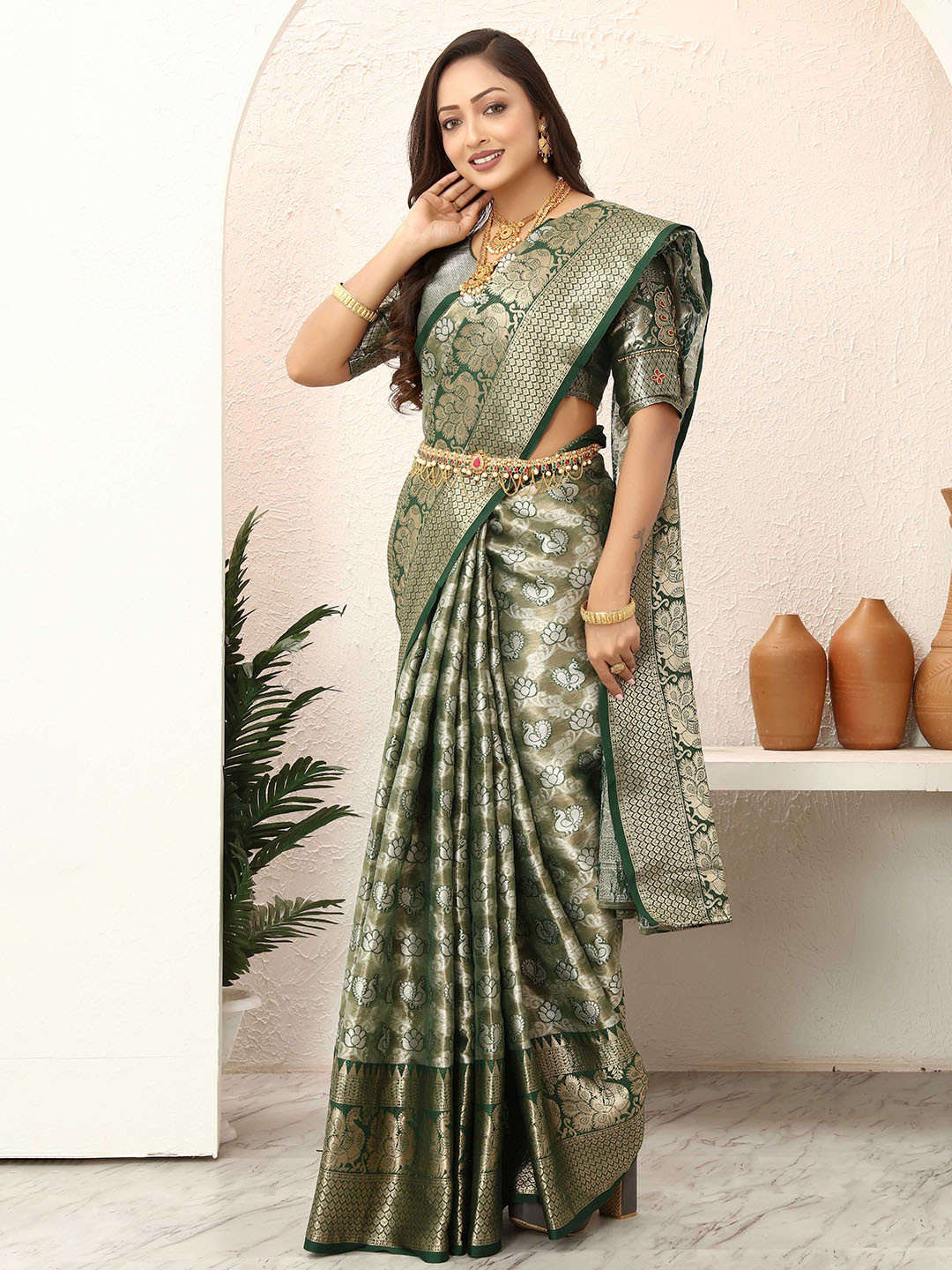 Buy Tankori Ethnic Motif Zari Woven Kanjeevaram Saree - Sarees for ...