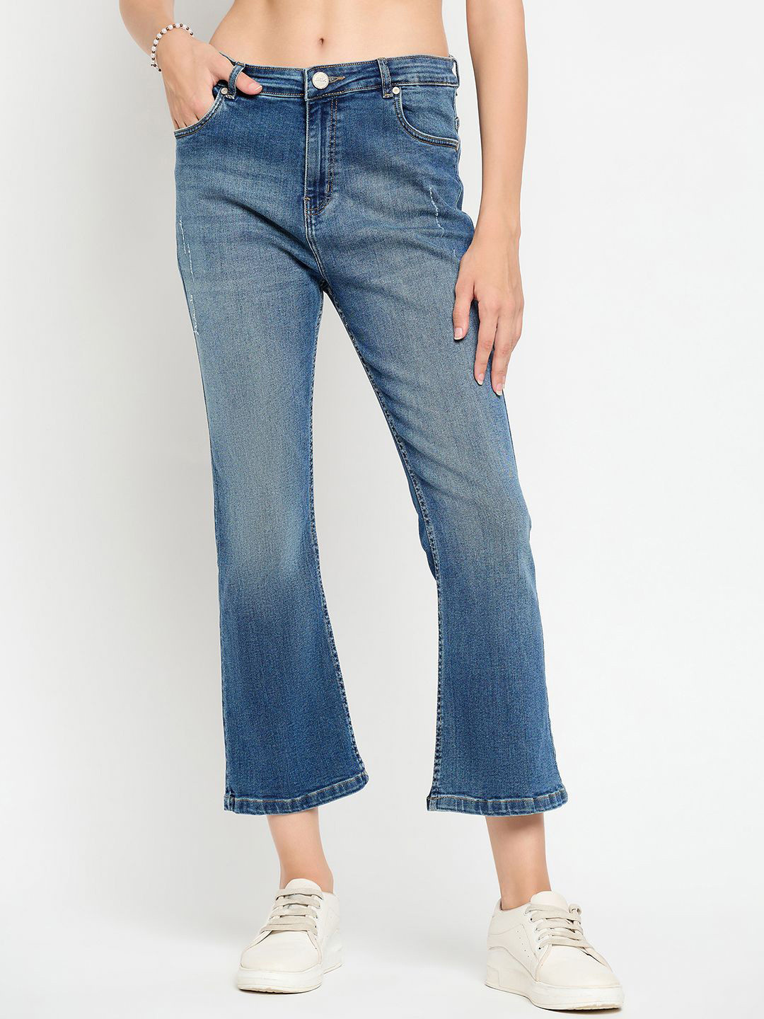 Buy Duke Women Straight Fit Low Distress Heavy Fade Cropped Stretchable ...