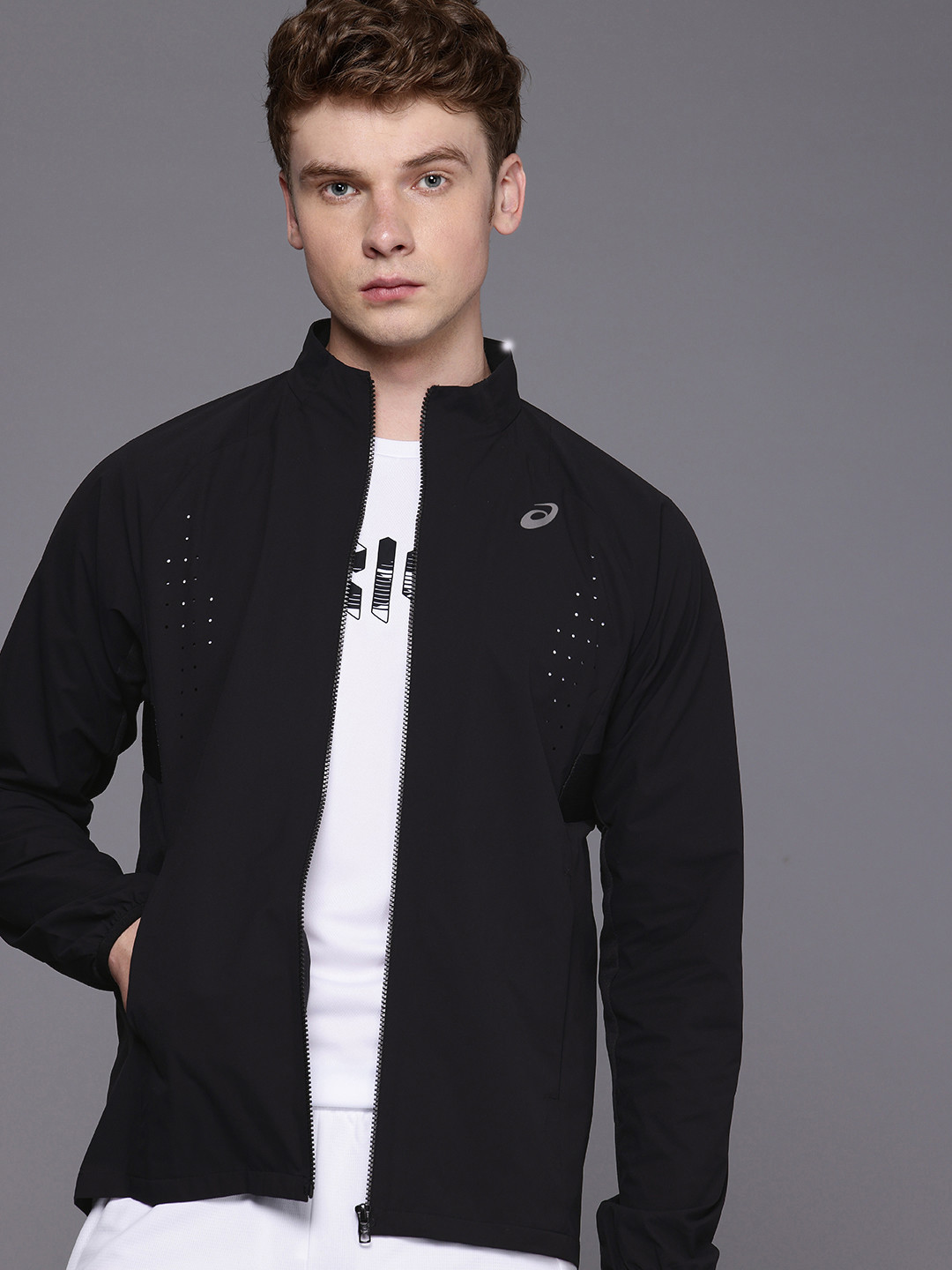 Buy ASICS Tailored Training Jacket - Jackets for Men 30109253 | Myntra