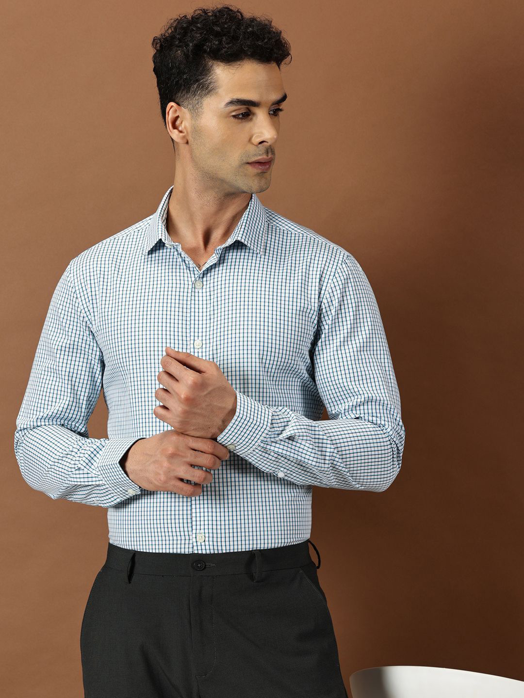 Buy INVICTUS Men Micro Checks Slim Fit Formal Shirt - Shirts for Men ...