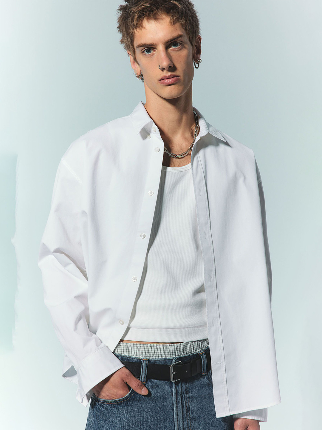 Buy H&M Men Loose Fit Solid Shirt - Shirts for Men 30145271 | Myntra