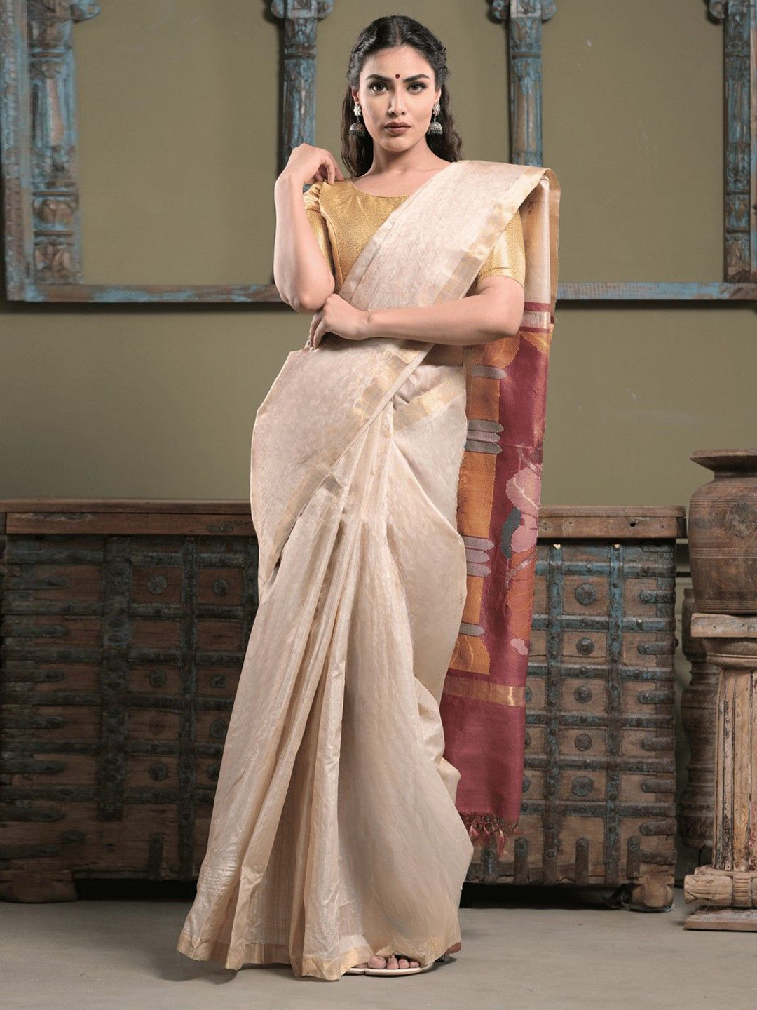 Buy DUSALA INDIA Zari Pure Silk Saree - Sarees for Women 30159506 | Myntra