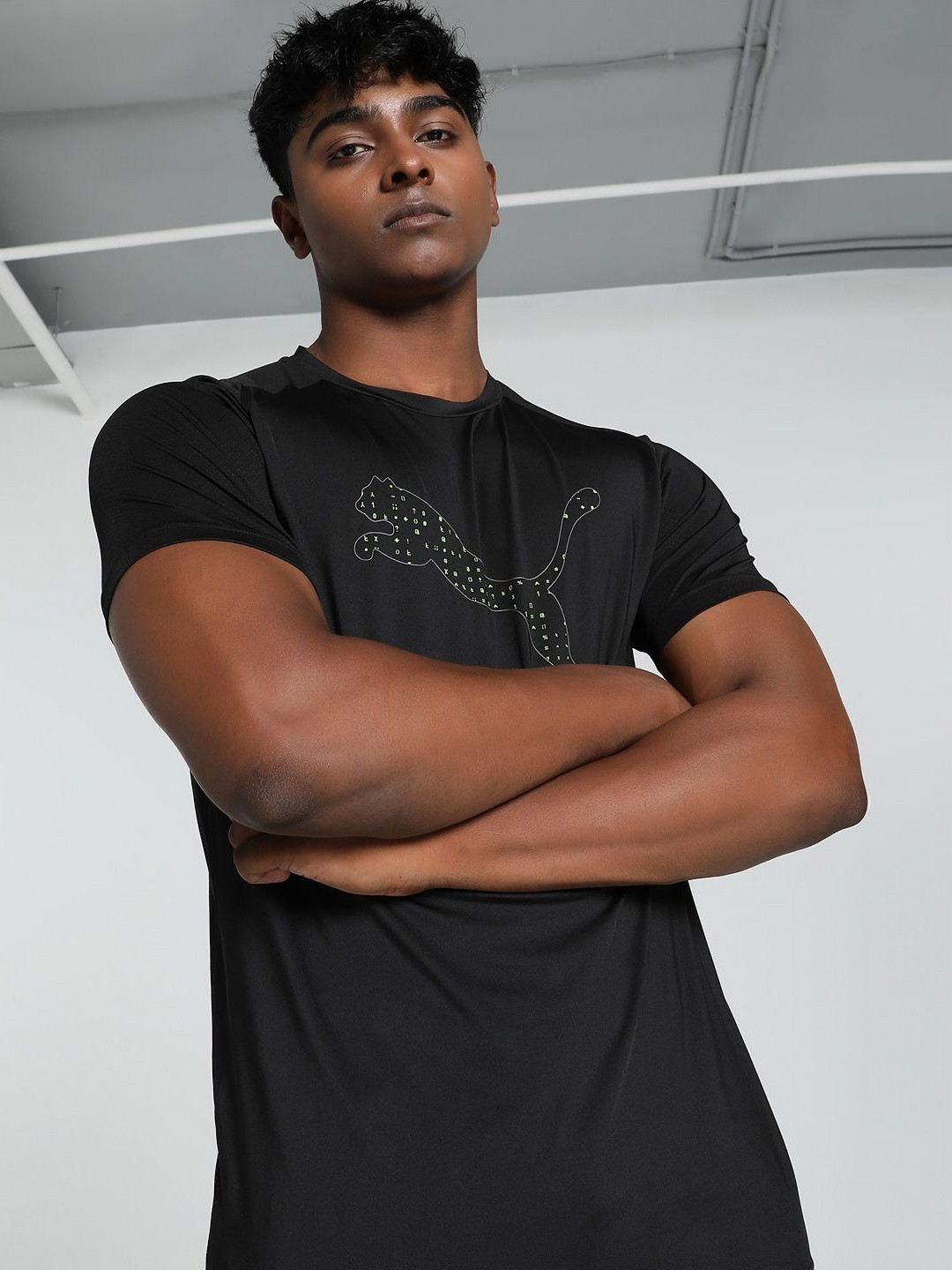 Buy One8 X PUMA Men Slim Fit T Shirt - Tshirts for Men 30190781 | Myntra