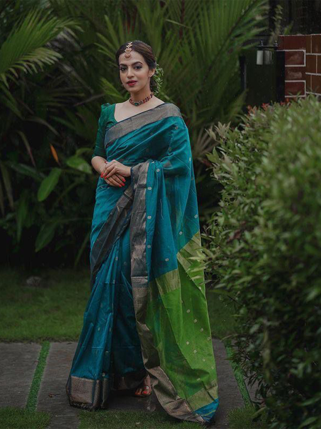 Buy Revika Woven Design Zari Pure Silk Kanjeevaram Saree - Sarees for ...