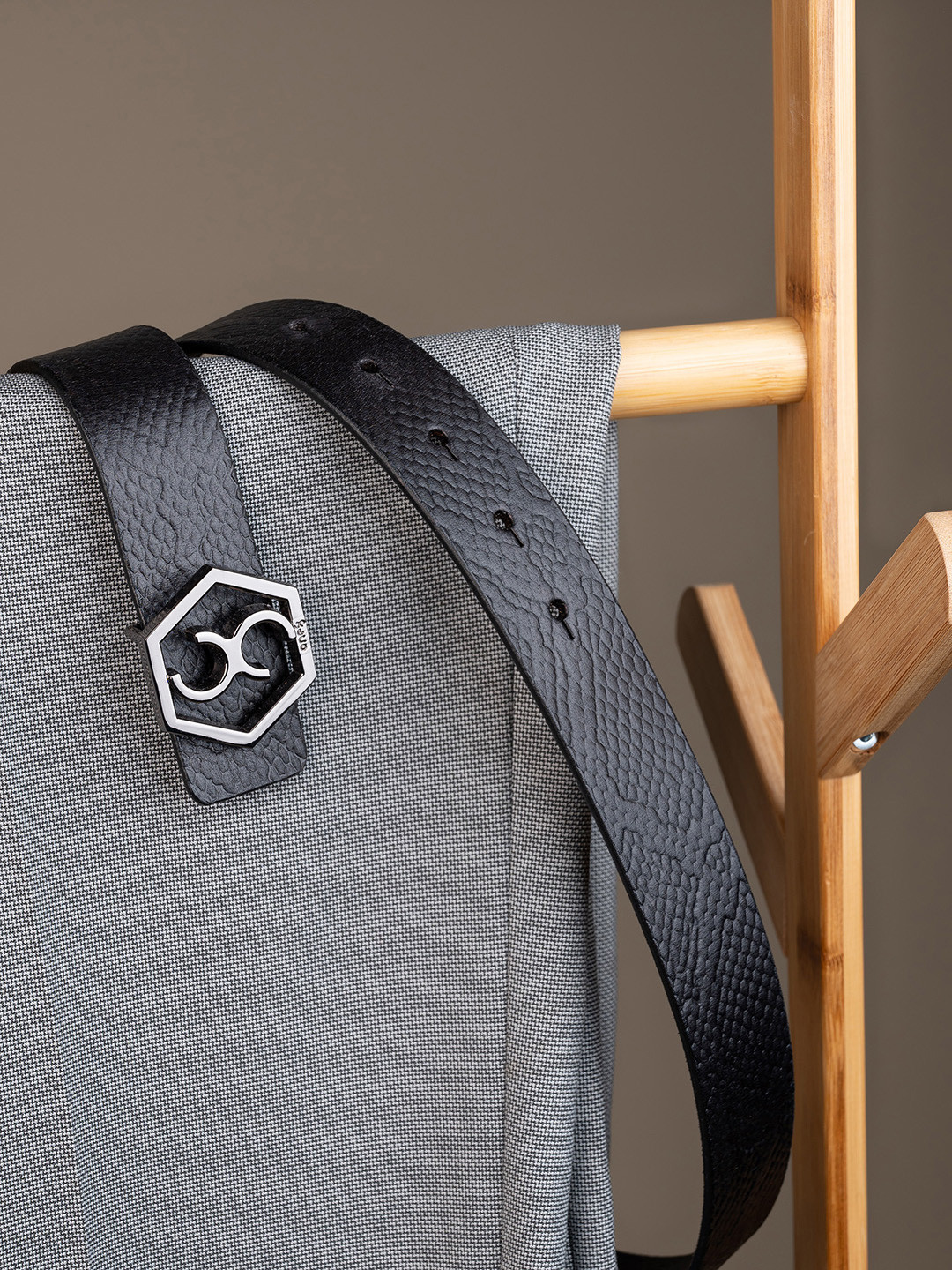 Buy One8 By Virat Kohli Men's Premium Textured Push Pin Closure Belt ...