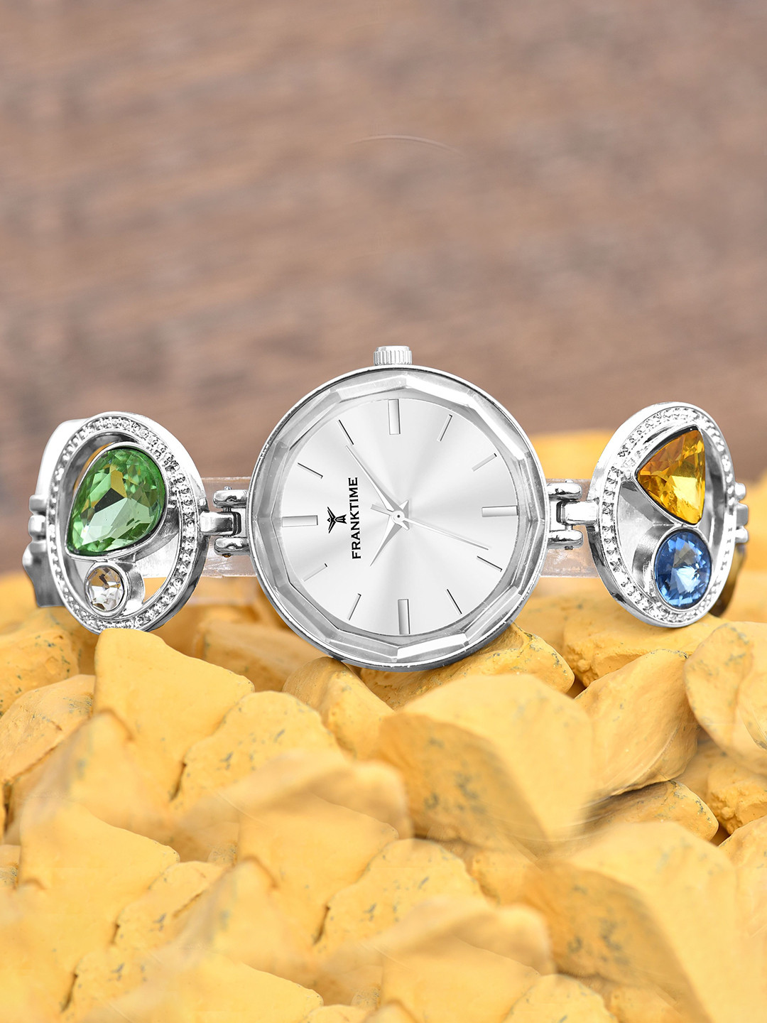 Buy Franktime Women Brass Patterned Dial & Stainless Steel Bracelet ...