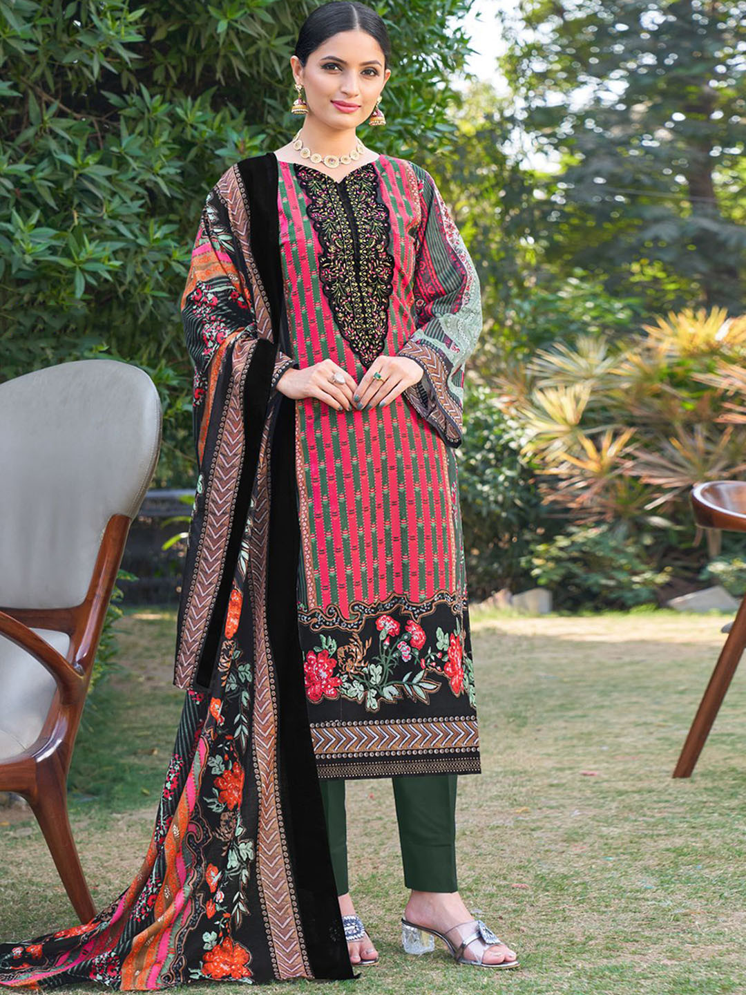 Buy MOJILAA Ethnic Embroidered Pure Cotton I Style Kurta With Trousers ...