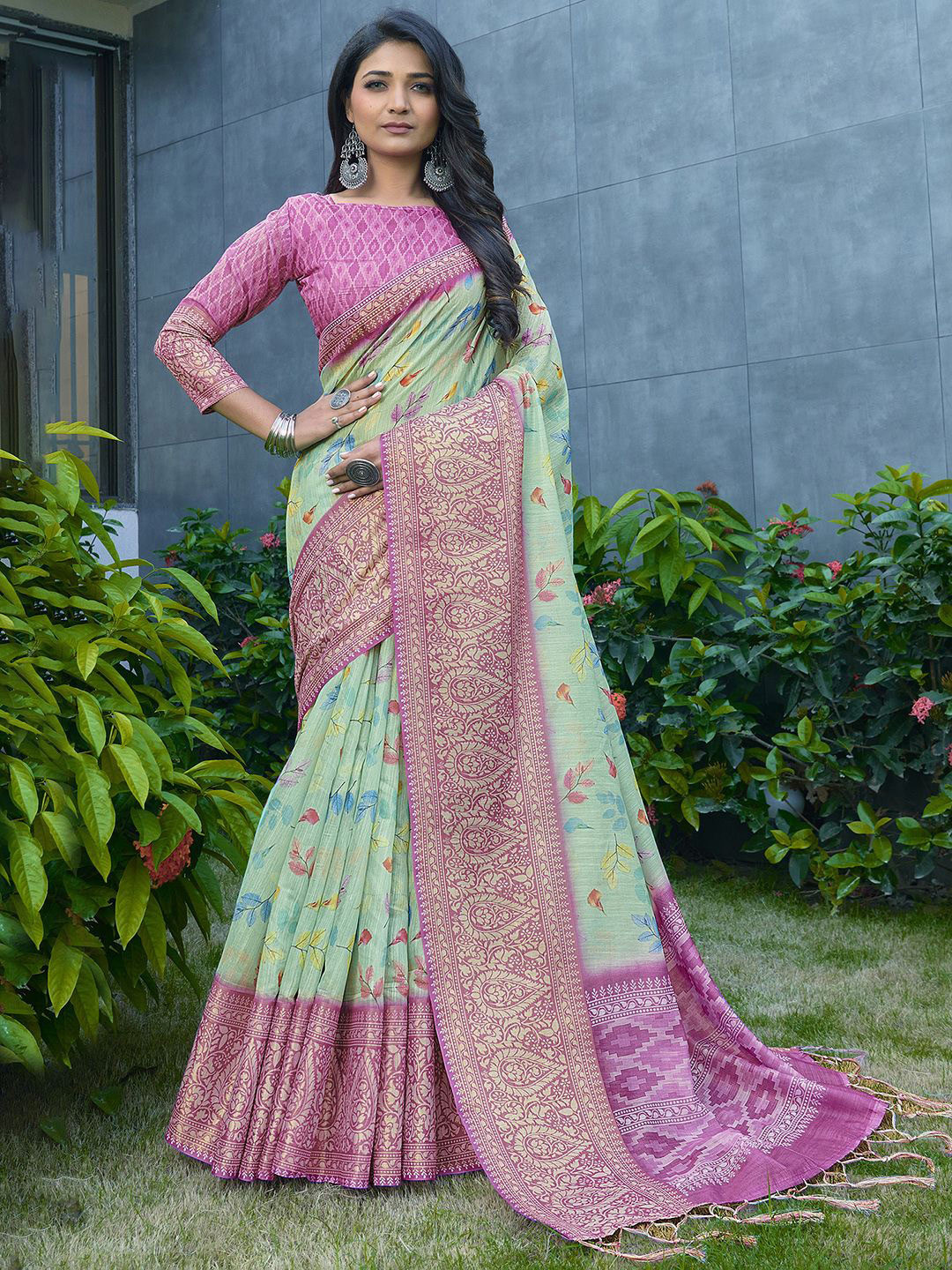 Buy Anouk Rustic Floral Zari Banarasi Saree - Sarees for Women 30291402 ...