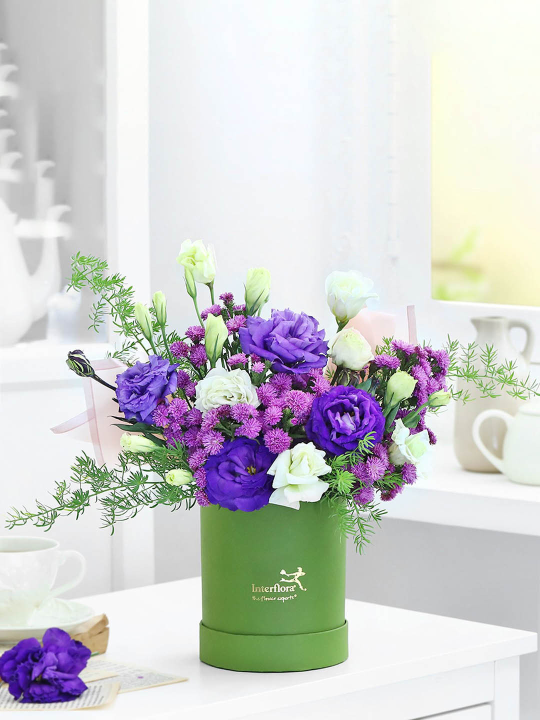 Buy Interflora 11 Pcs Mixed Fresh Flowers Box - Fresh Flowers for ...