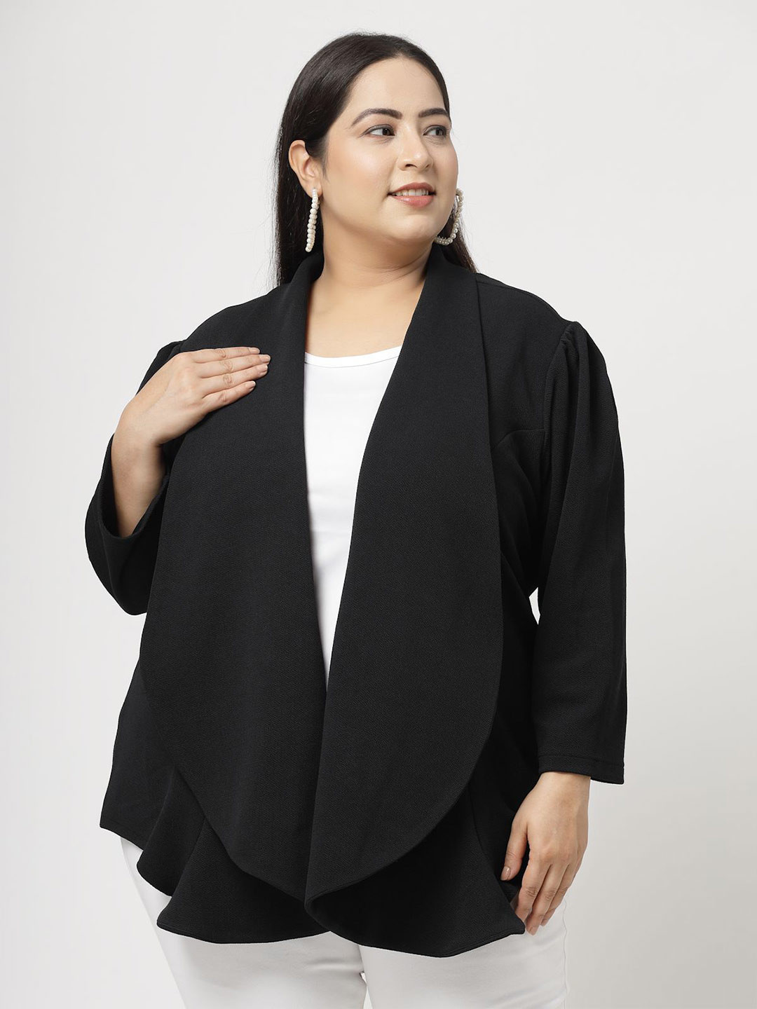 Buy PlusS Black Open Front Shrug - Shrug for Women 30301589 | Myntra