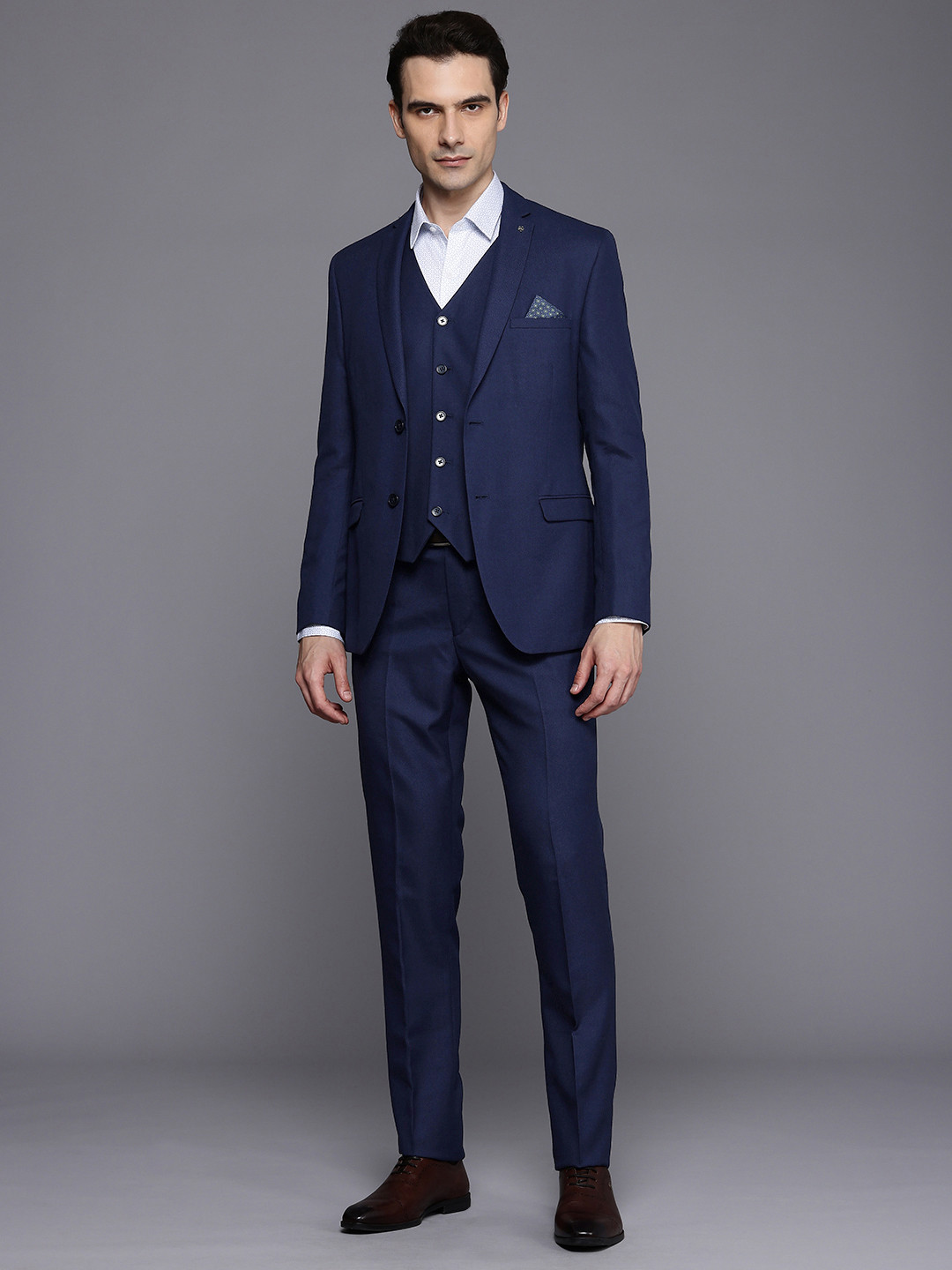 Buy Theme Men 3 Piece Solid Slim Fit Suit - Suits for Men 30421966 | Myntra