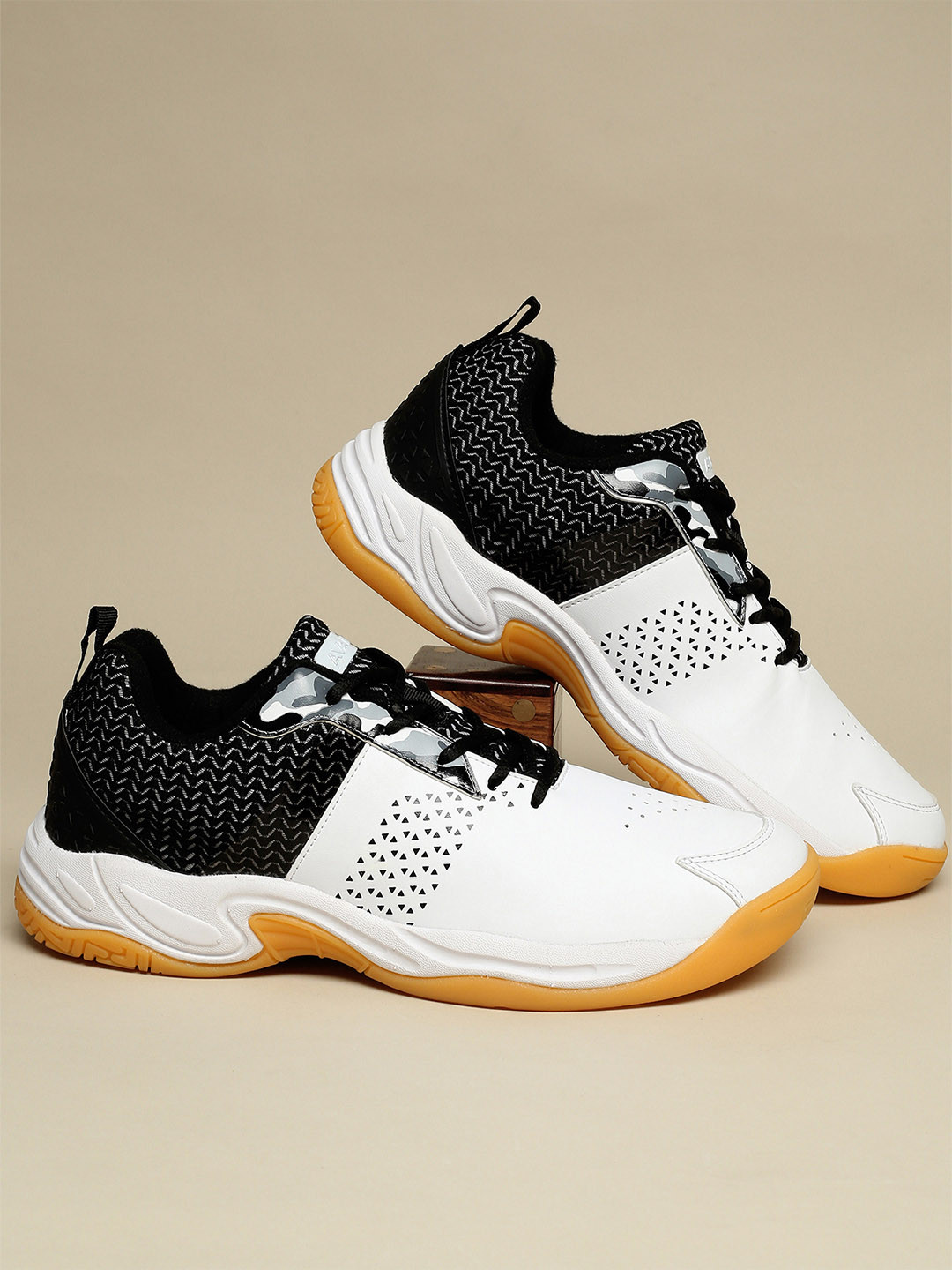 Buy Avant Men Smash Badminton Shoe - Sports Shoes for Men 30438498 | Myntra