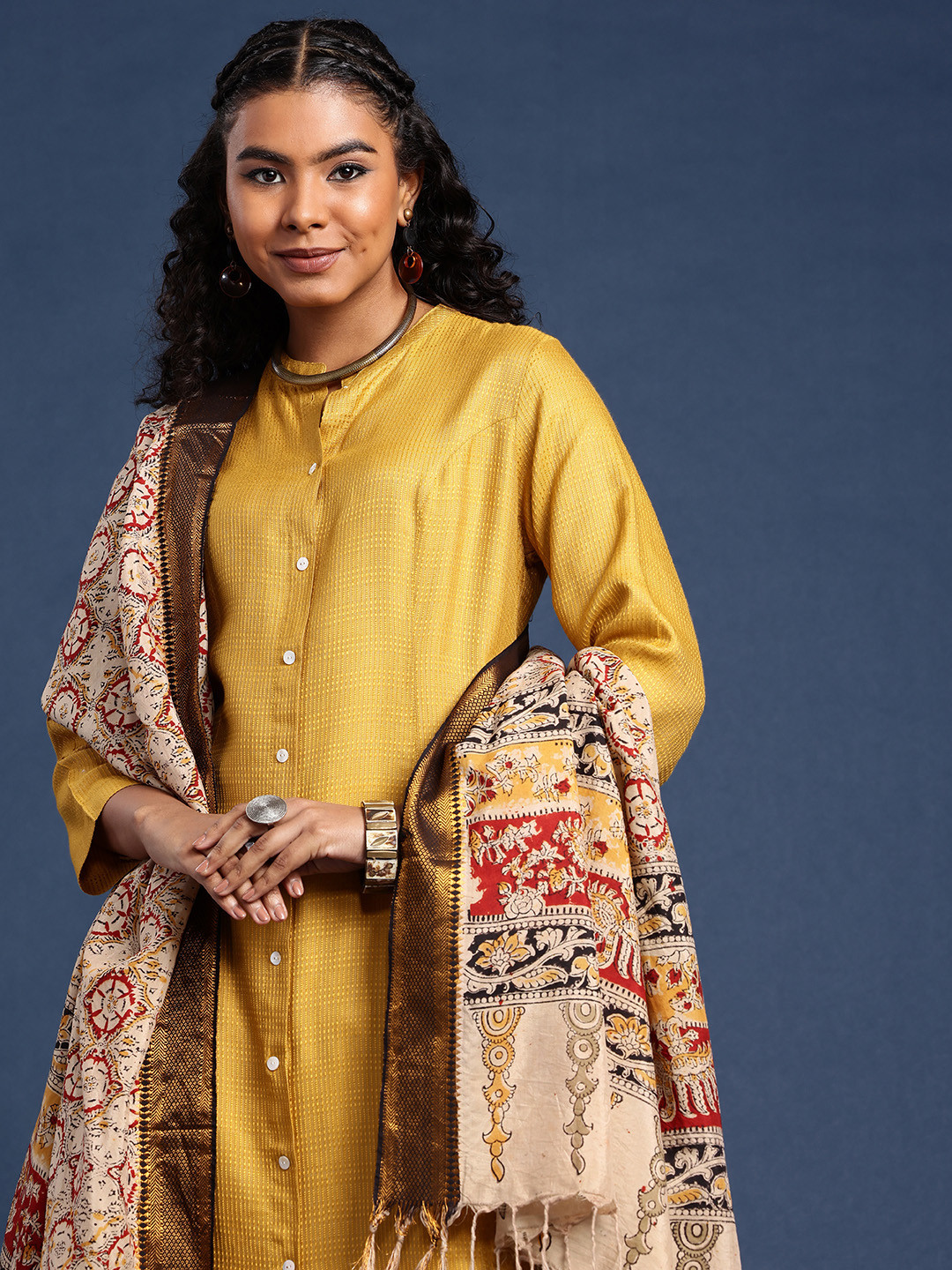 Buy Taavi Ethnic Motifs Hand Block Printed Kalamkari Dupatta With Zari ...
