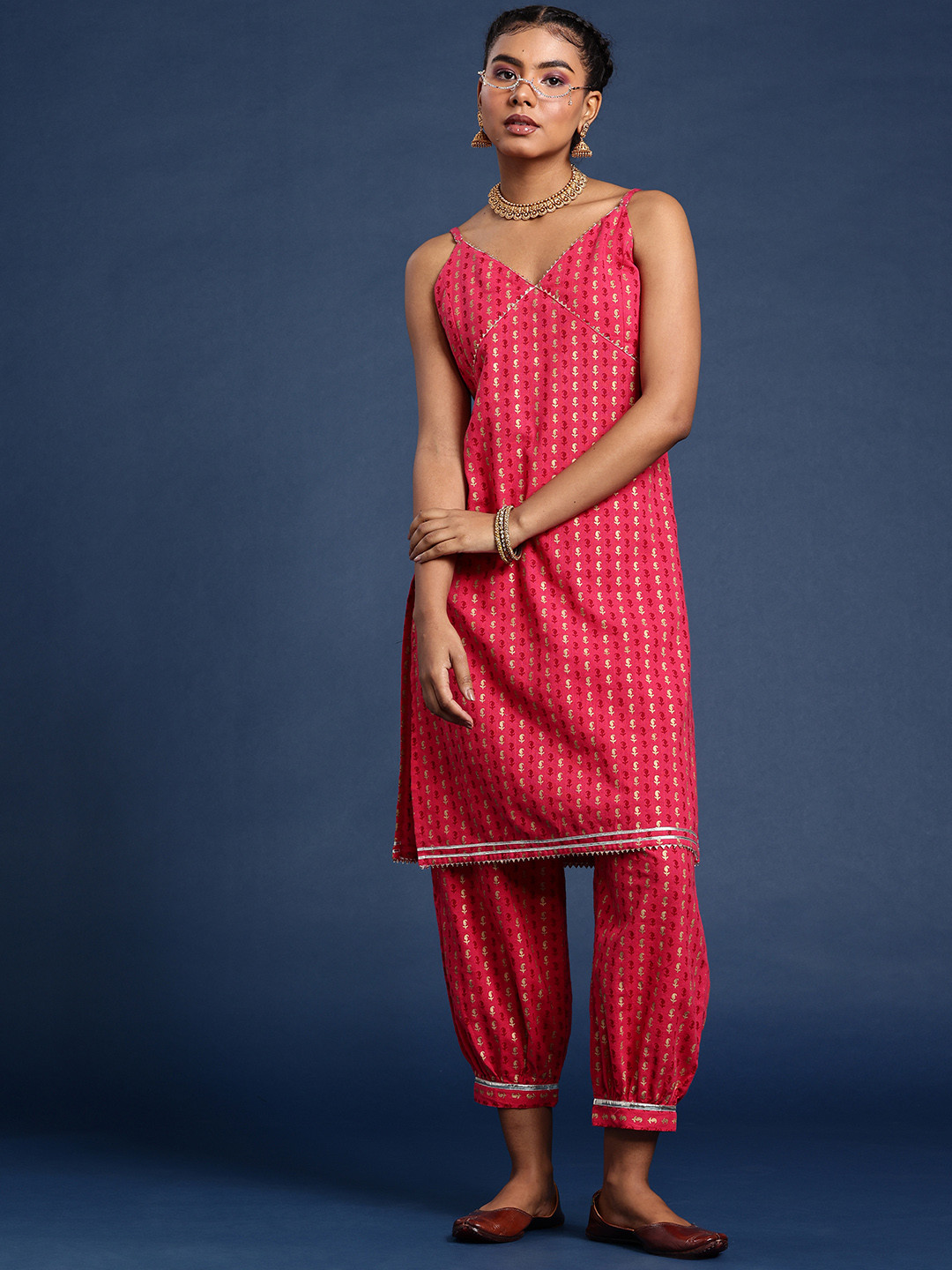Buy Taavi Ethnic Motifs Khari Printed Empire Gotta Patti Pure Cotton ...