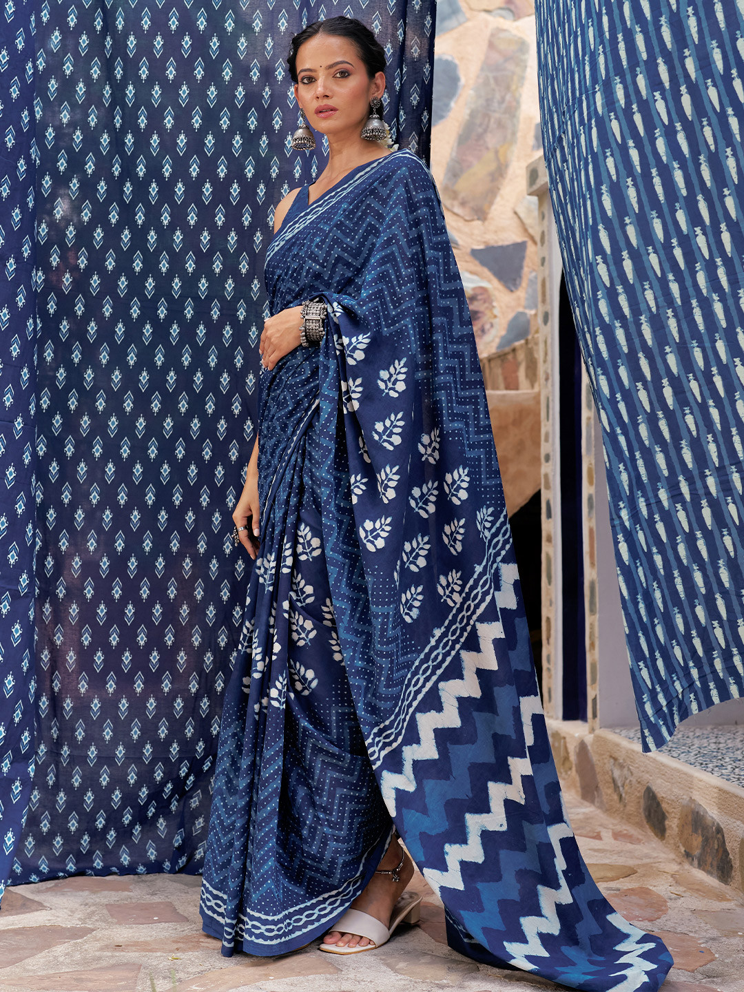 Buy Libas Printed Geometric Pure Cotton Saree - Sarees for Women ...