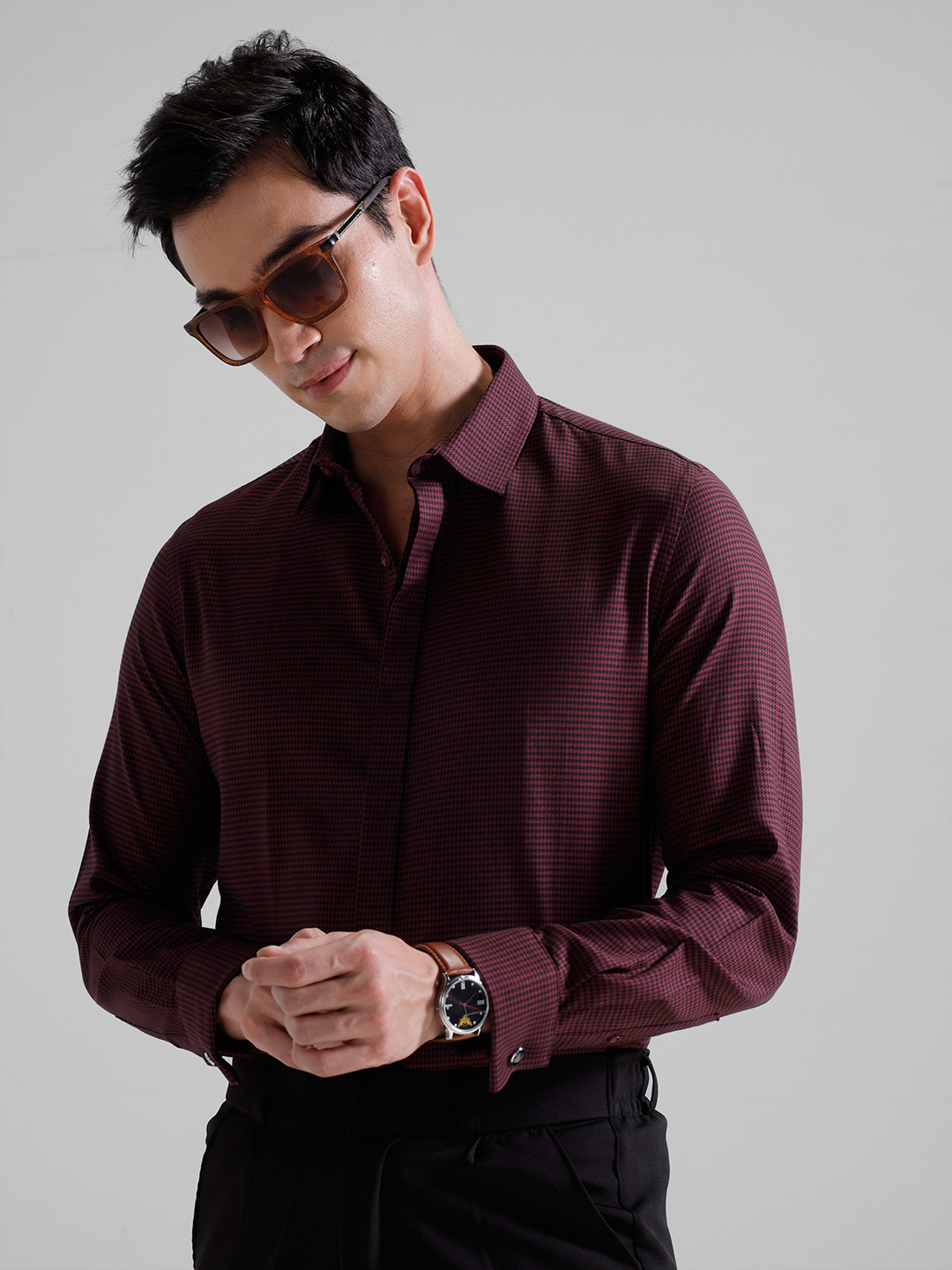 Buy INVICTUS Signature Self Design Textured Slim Fit Formal Shirt ...