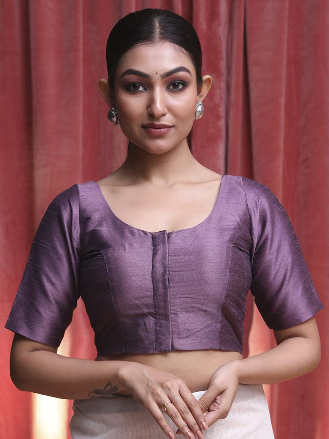 Buy Indethnic Solid U Neck Short Sleeves Saree Blouse - Saree Blouse ...