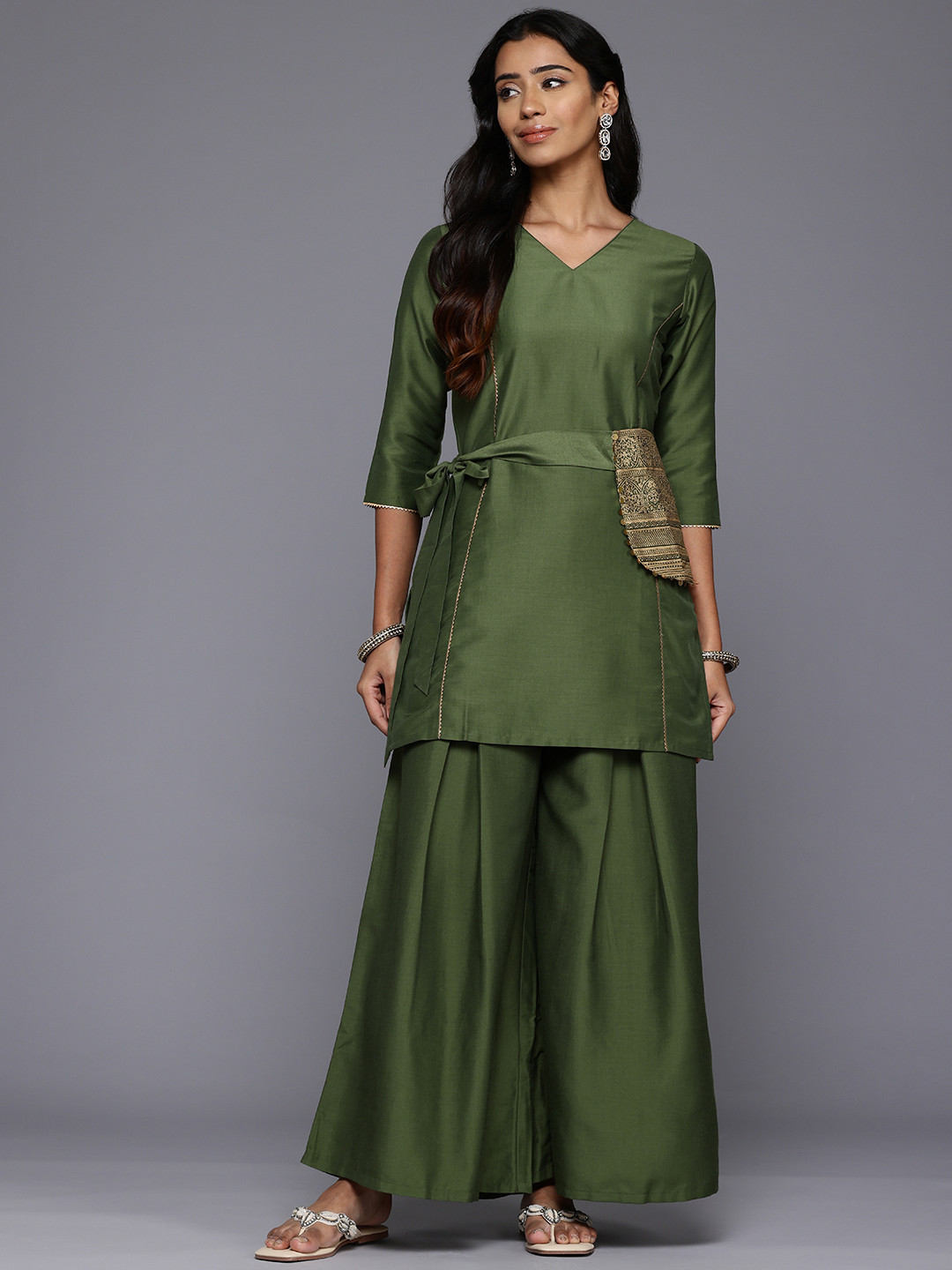 Buy Ahalyaa Gotta Patti Tunic With Palazzos & Pouch - Co Ords for Women 30588425 | Myntra