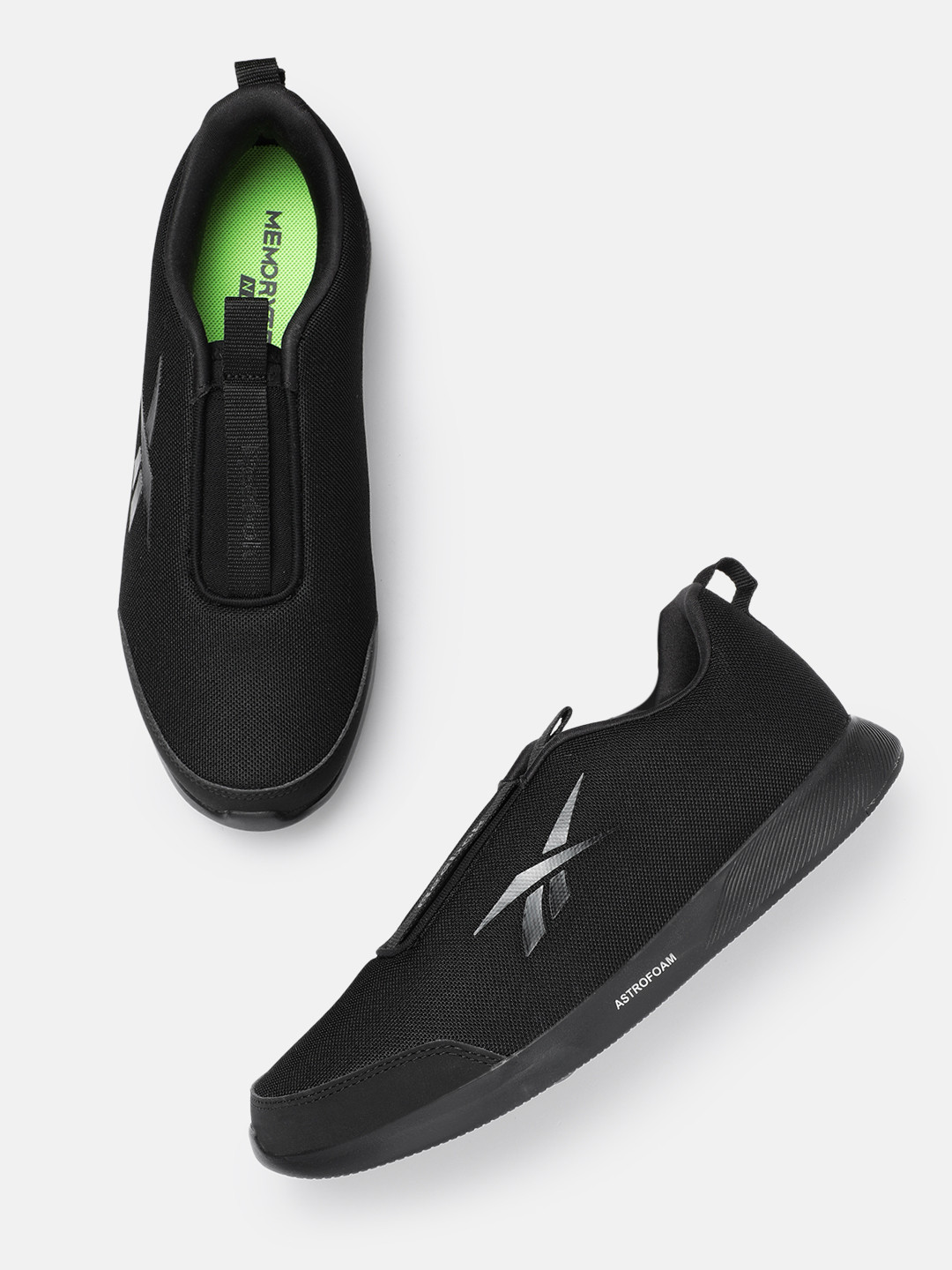 Buy Reebok Men Astro Foam Vnt Worthy Walking Shoes - Sports Shoes for ...